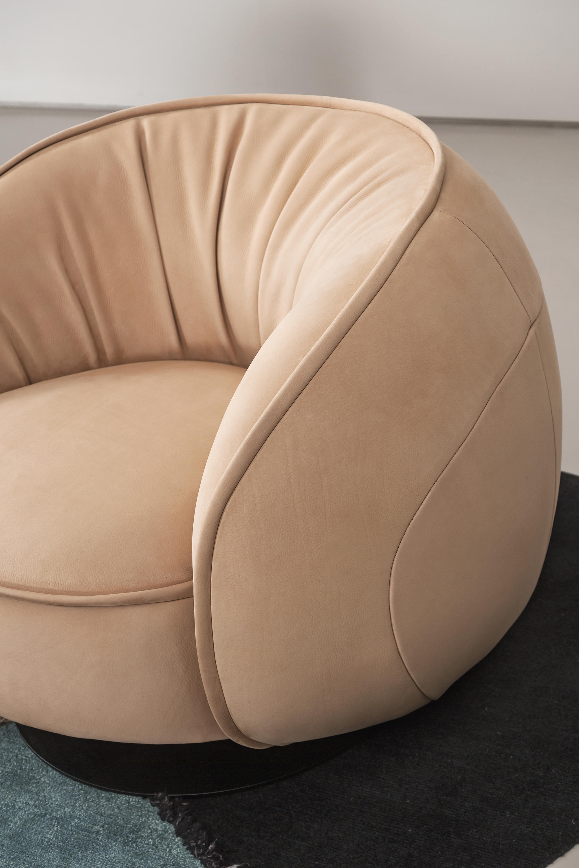 LEON Revolving Armchair | Architonic
