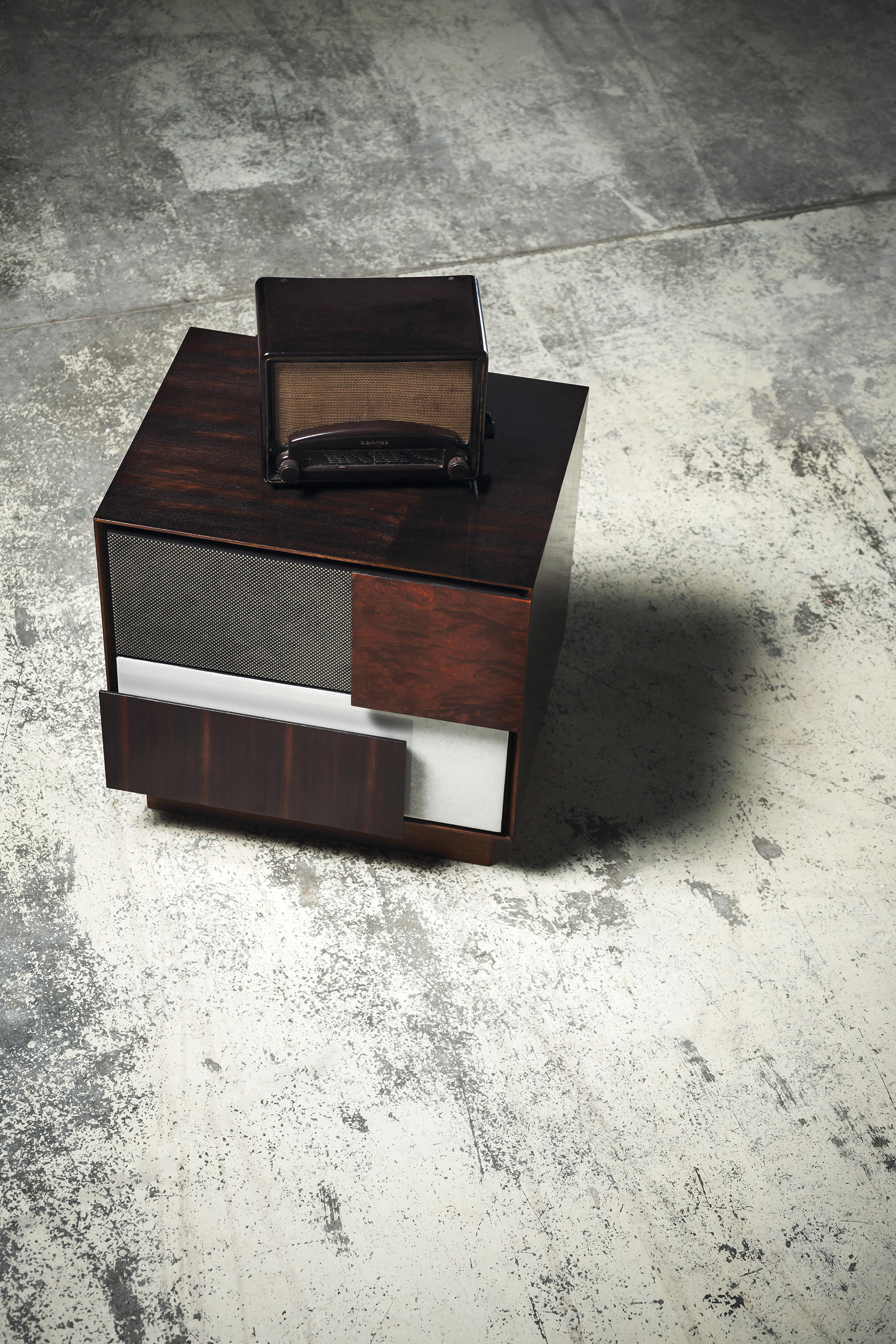 MEMO Small Table & designer furniture | Architonic