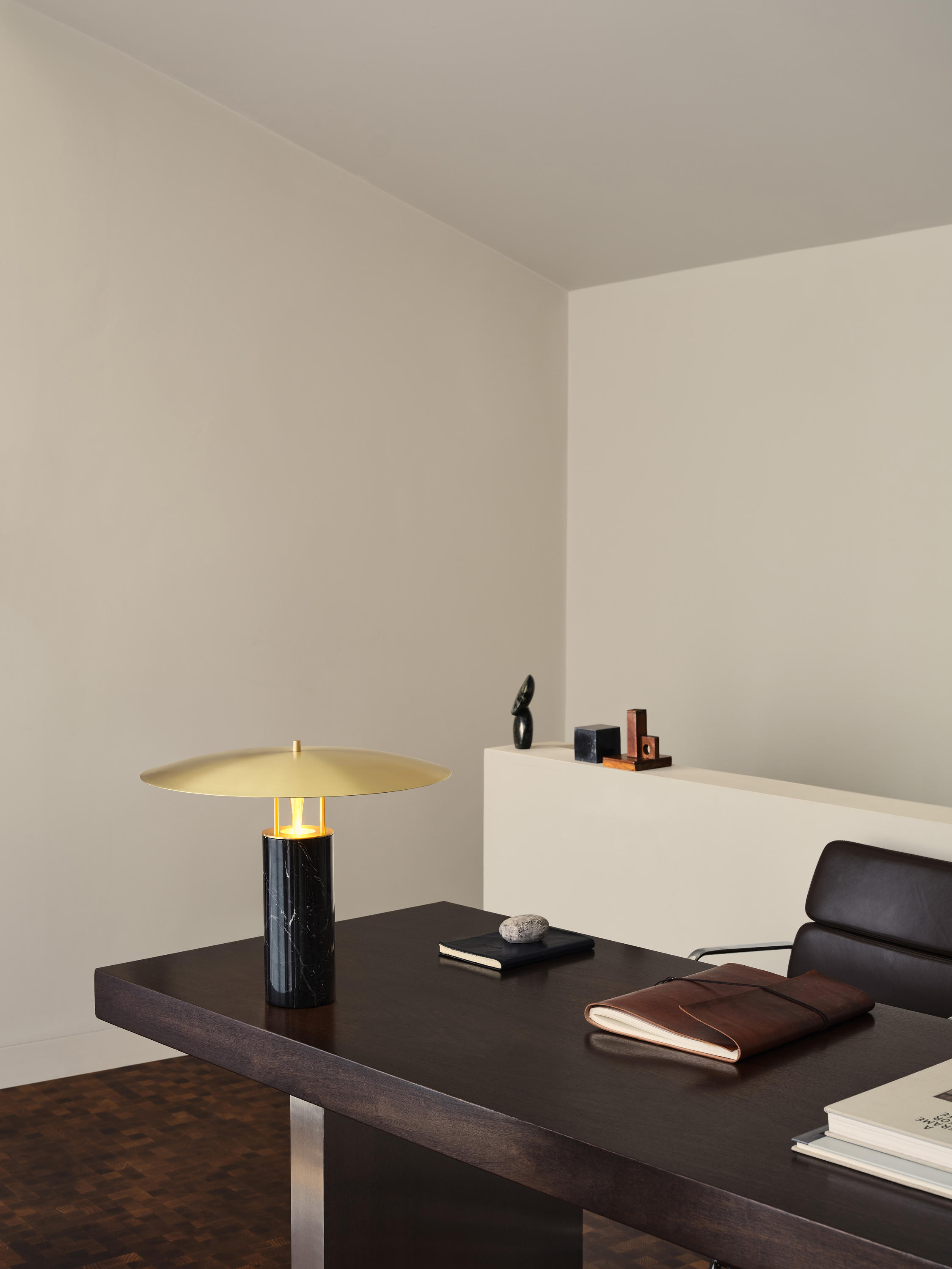 Luna | Table - Antique Brass - Black Marble | Architonic