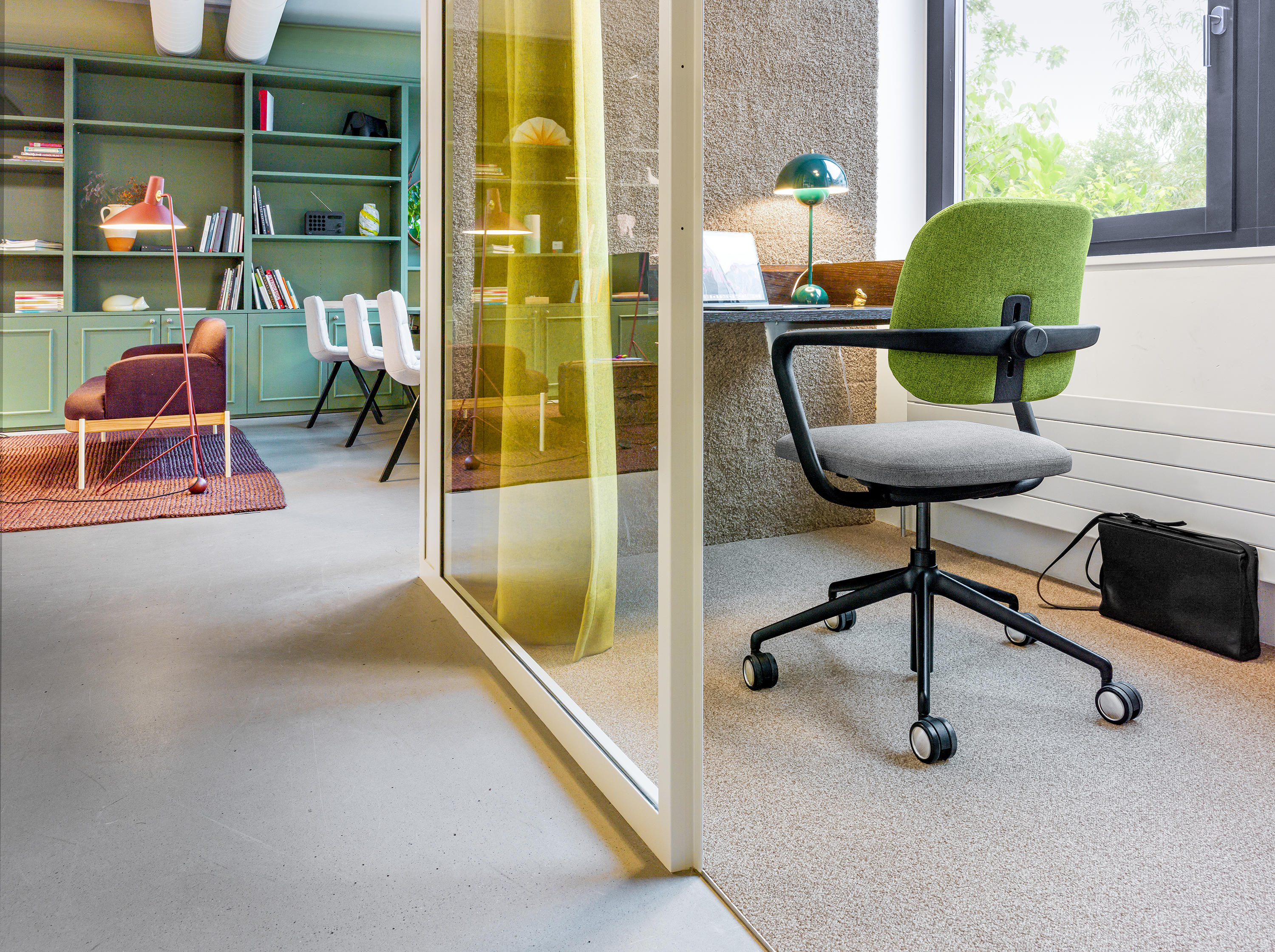 ATEGRA, 4-prong base with castors | Architonic