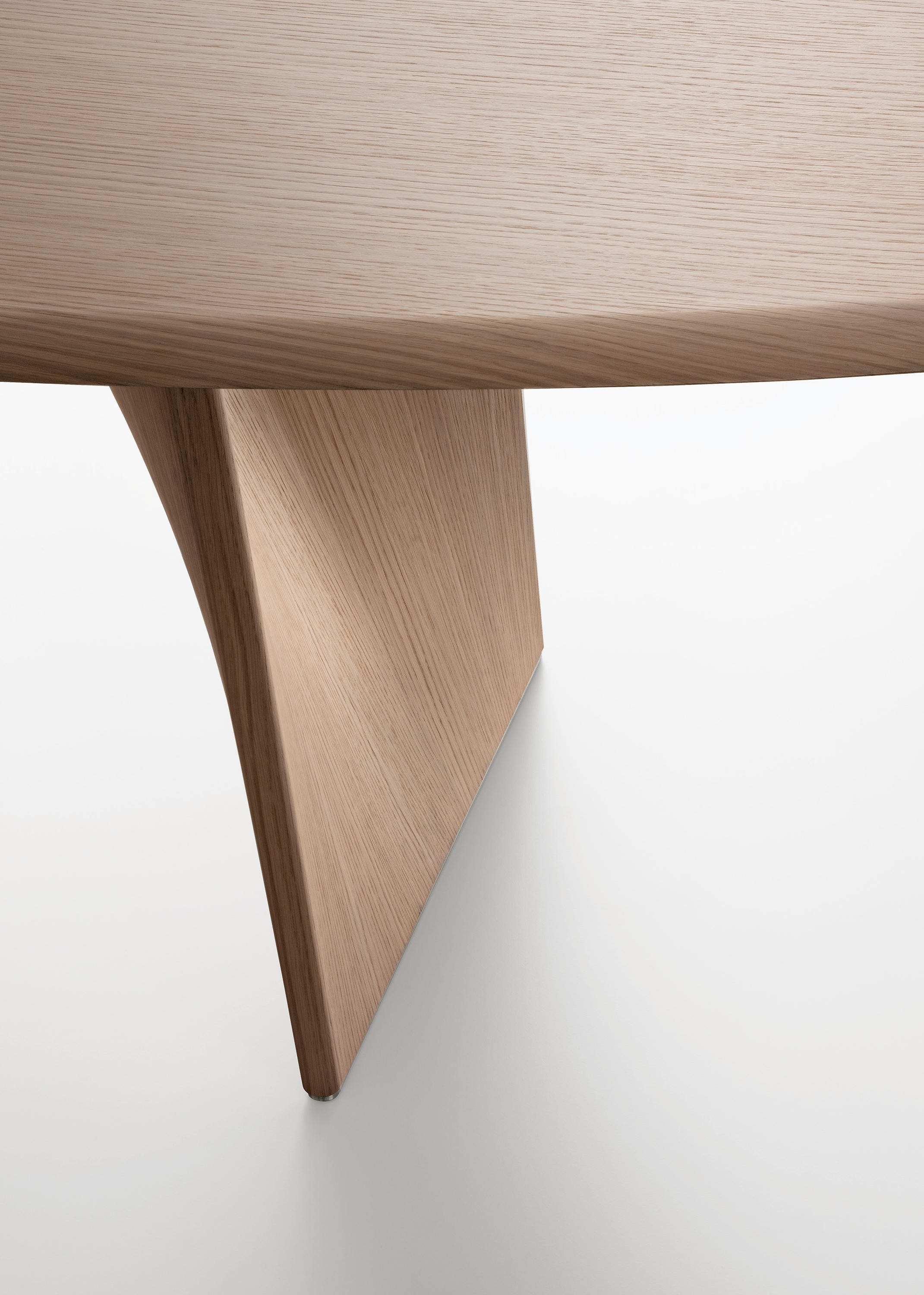LAMBDA - Dining tables from Rimadesio | Architonic