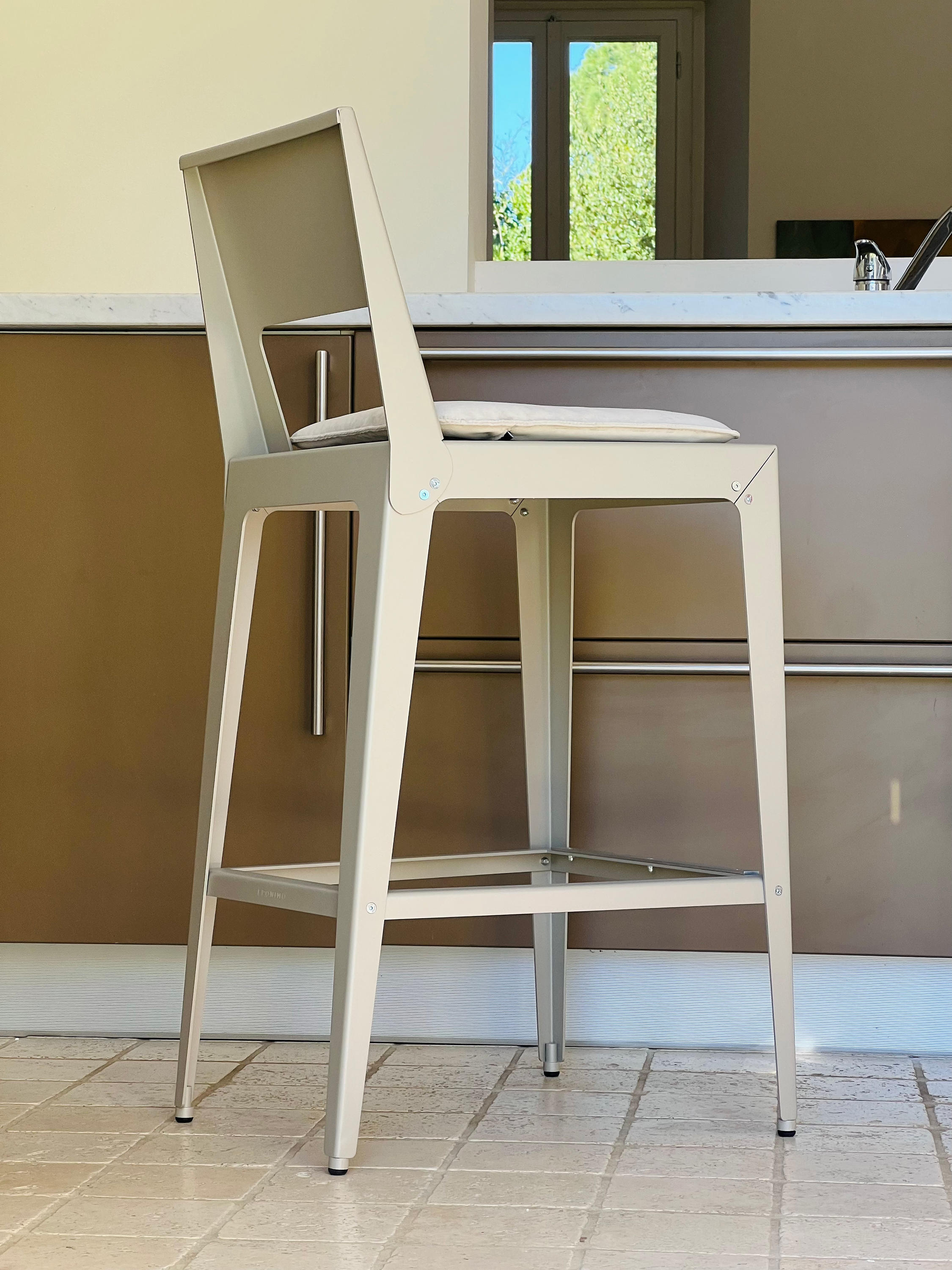 ALU STOOL - Bar stools from Eponimo | Architonic