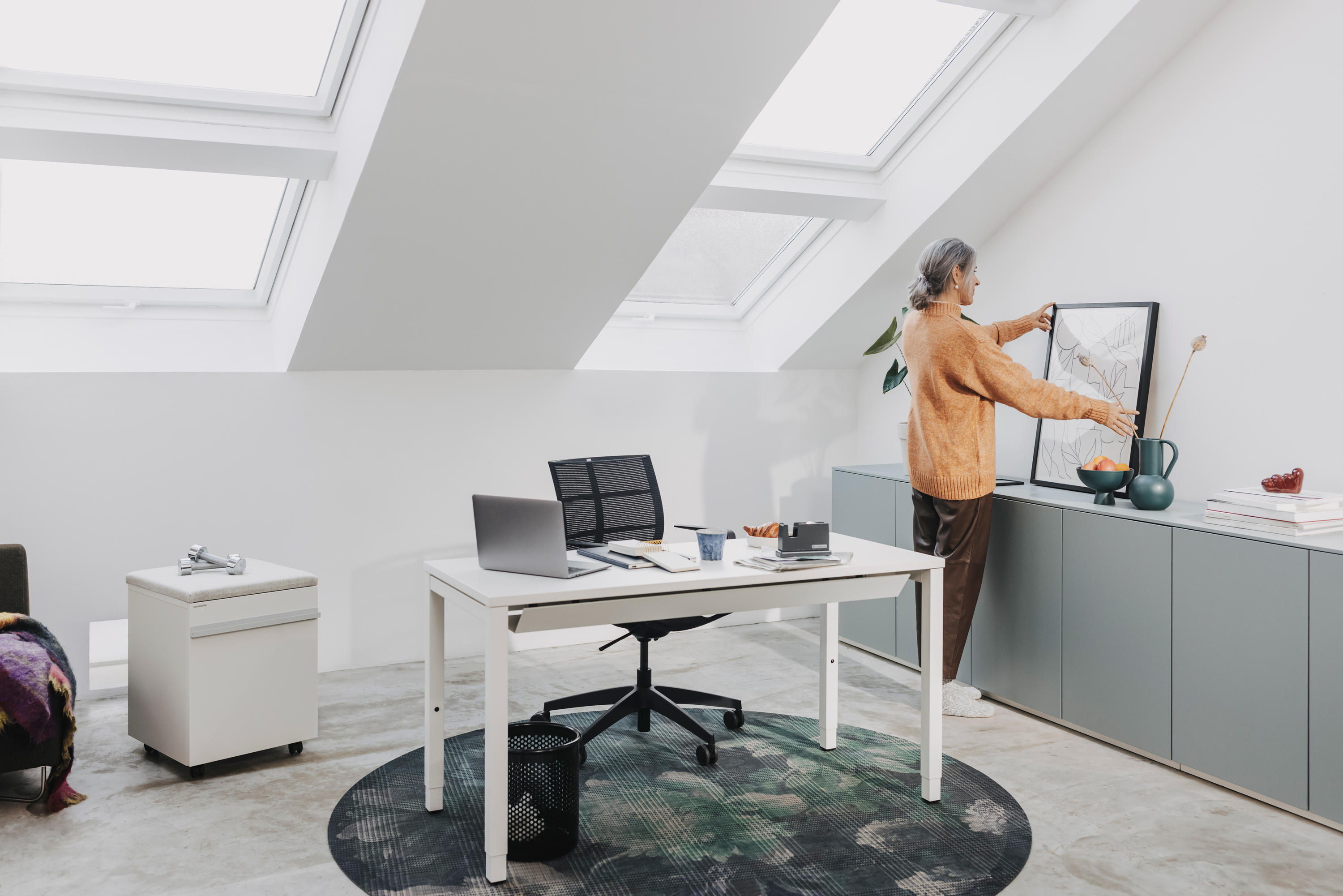 Motion | Discussion and Conference Tables | Architonic