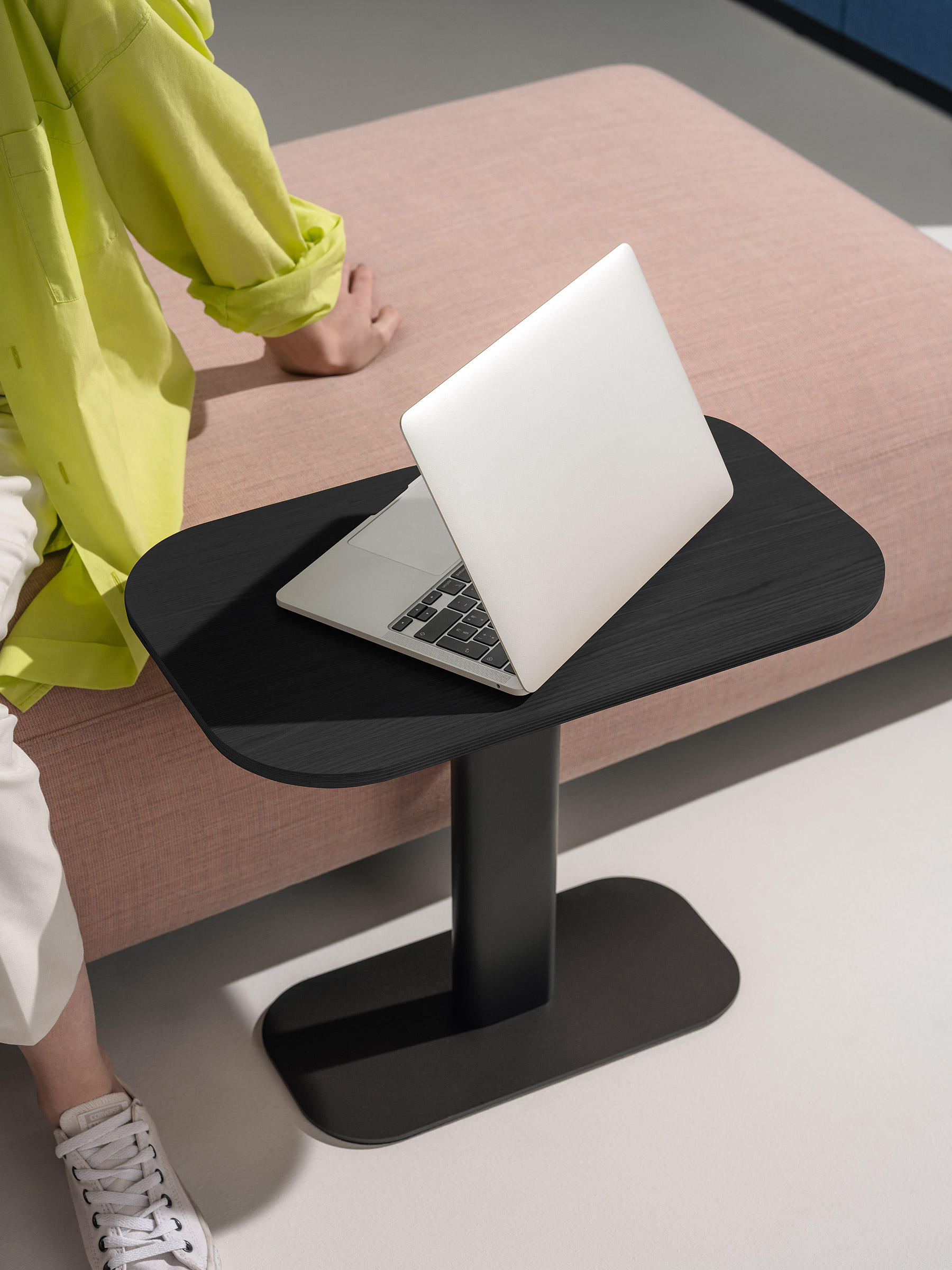 Ralik – Freestanding table | Architonic