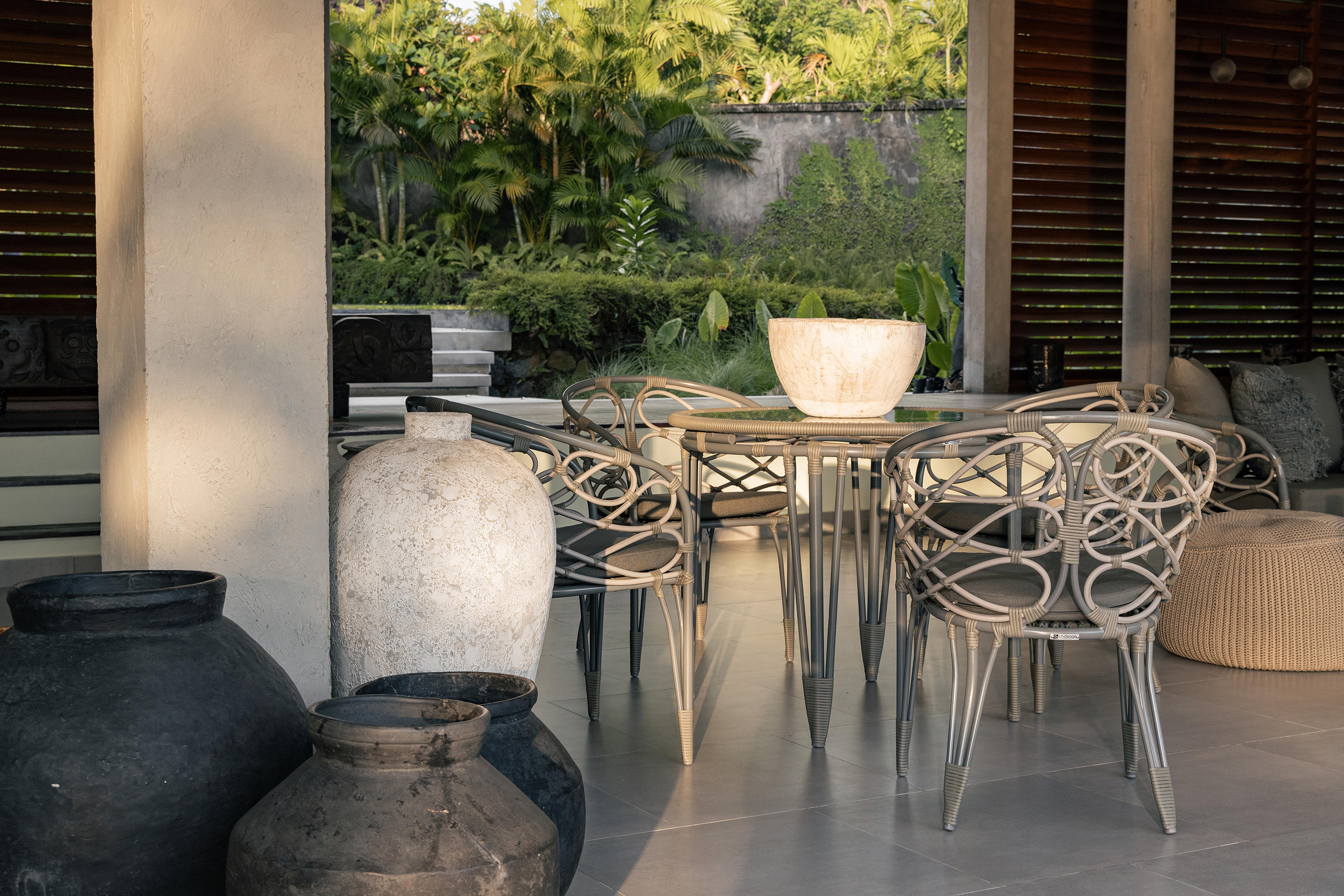 Melody Dining Table 90 & designer furniture | Architonic