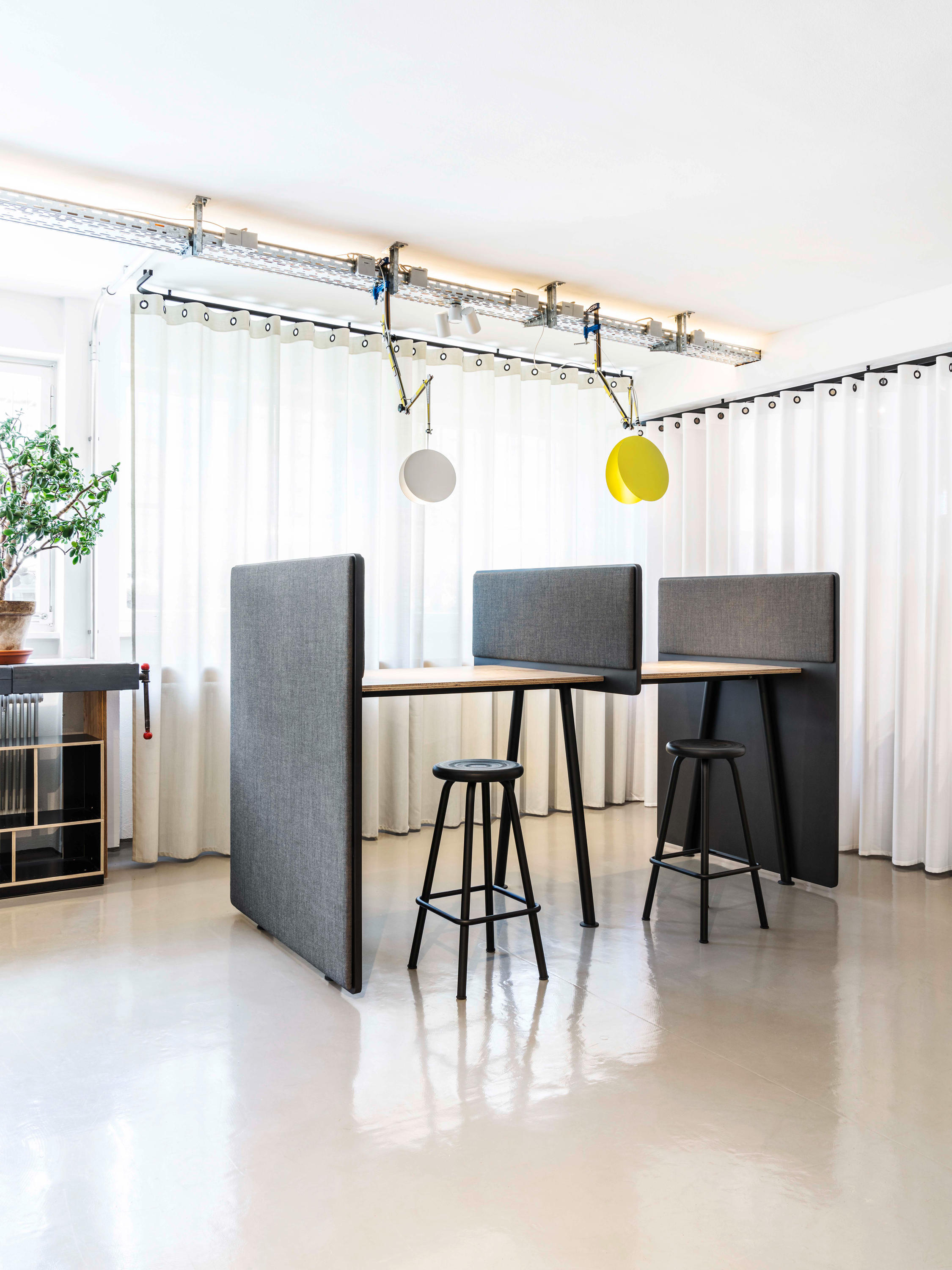 SUPER HEAVY - Bar stools from UnternehmenForm | Architonic