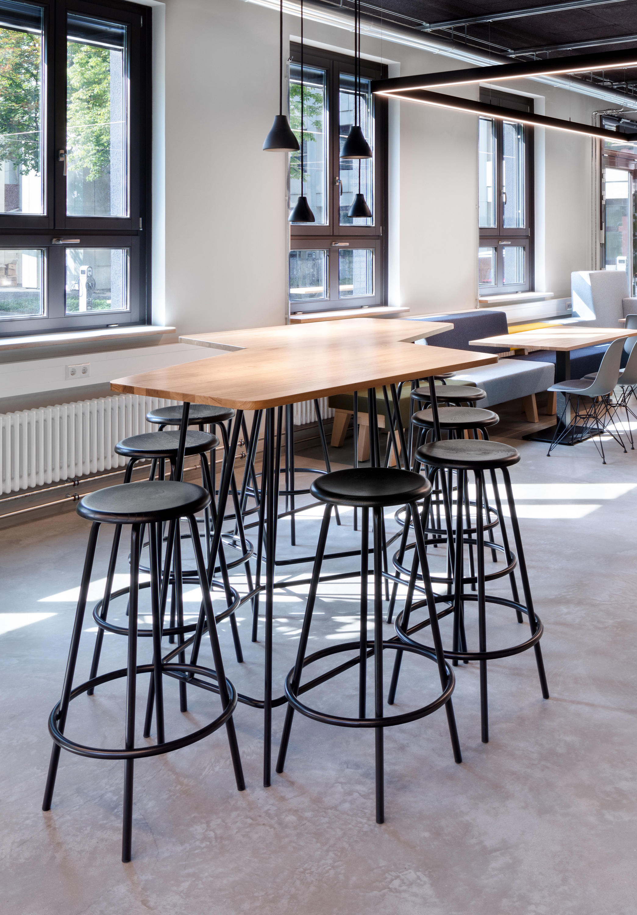 TANGRAM TABLE - Standing tables from UnternehmenForm | Architonic