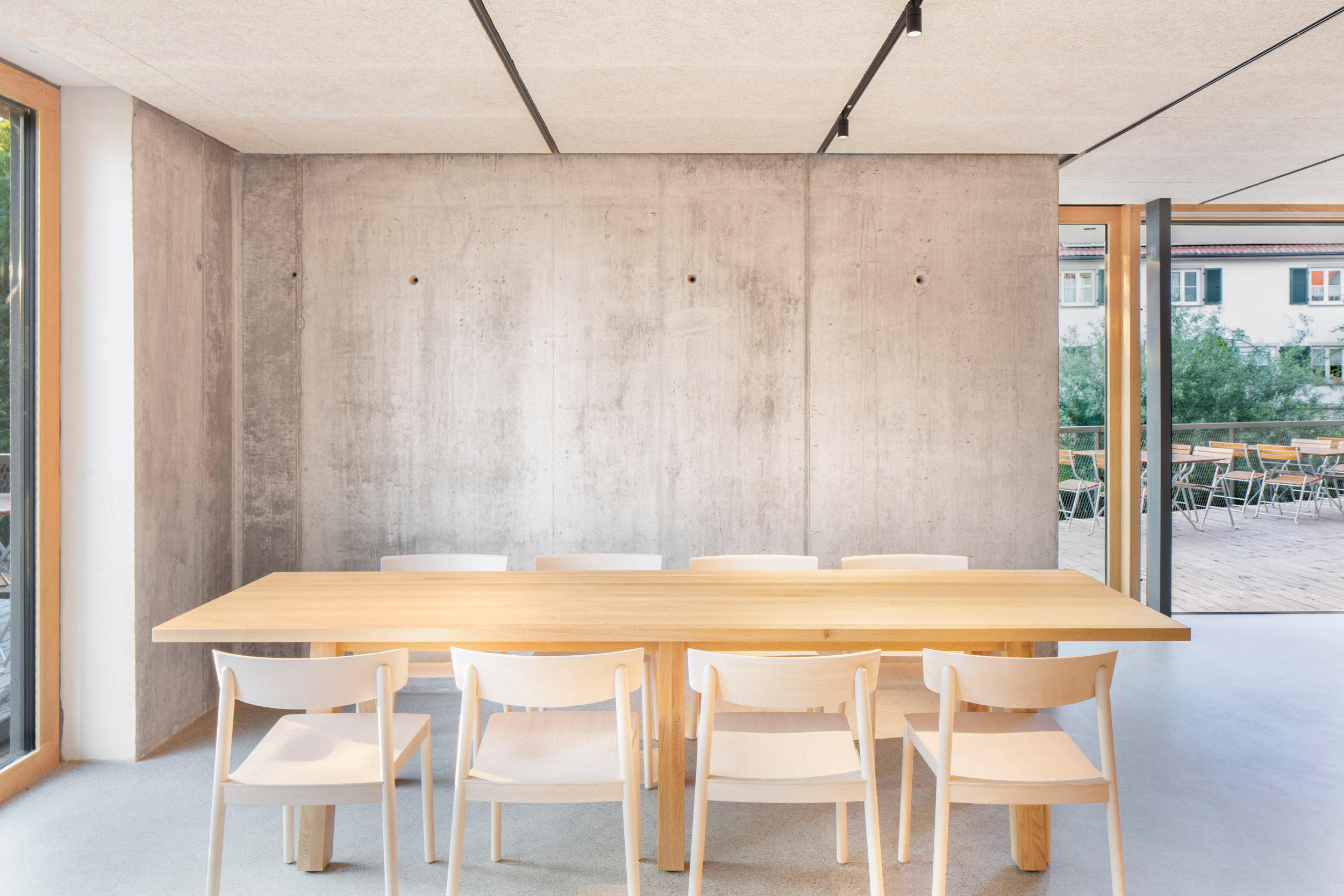 UTRECHT TABLE - Dining tables from UnternehmenForm | Architonic