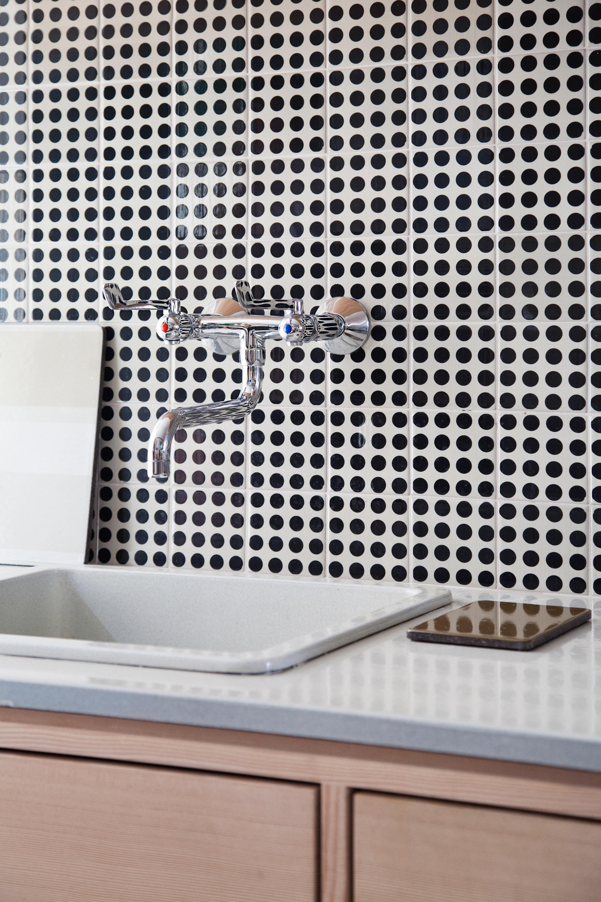 SP Elbow faucet on standpipes with swivel spout s200 mm | Architonic