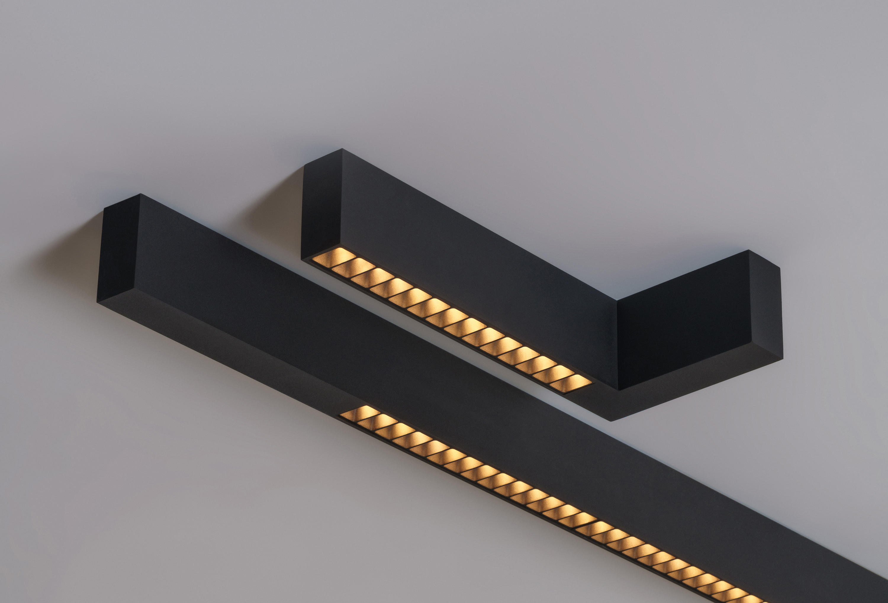 Offset 1772 Celing/Wall lamps | Architonic