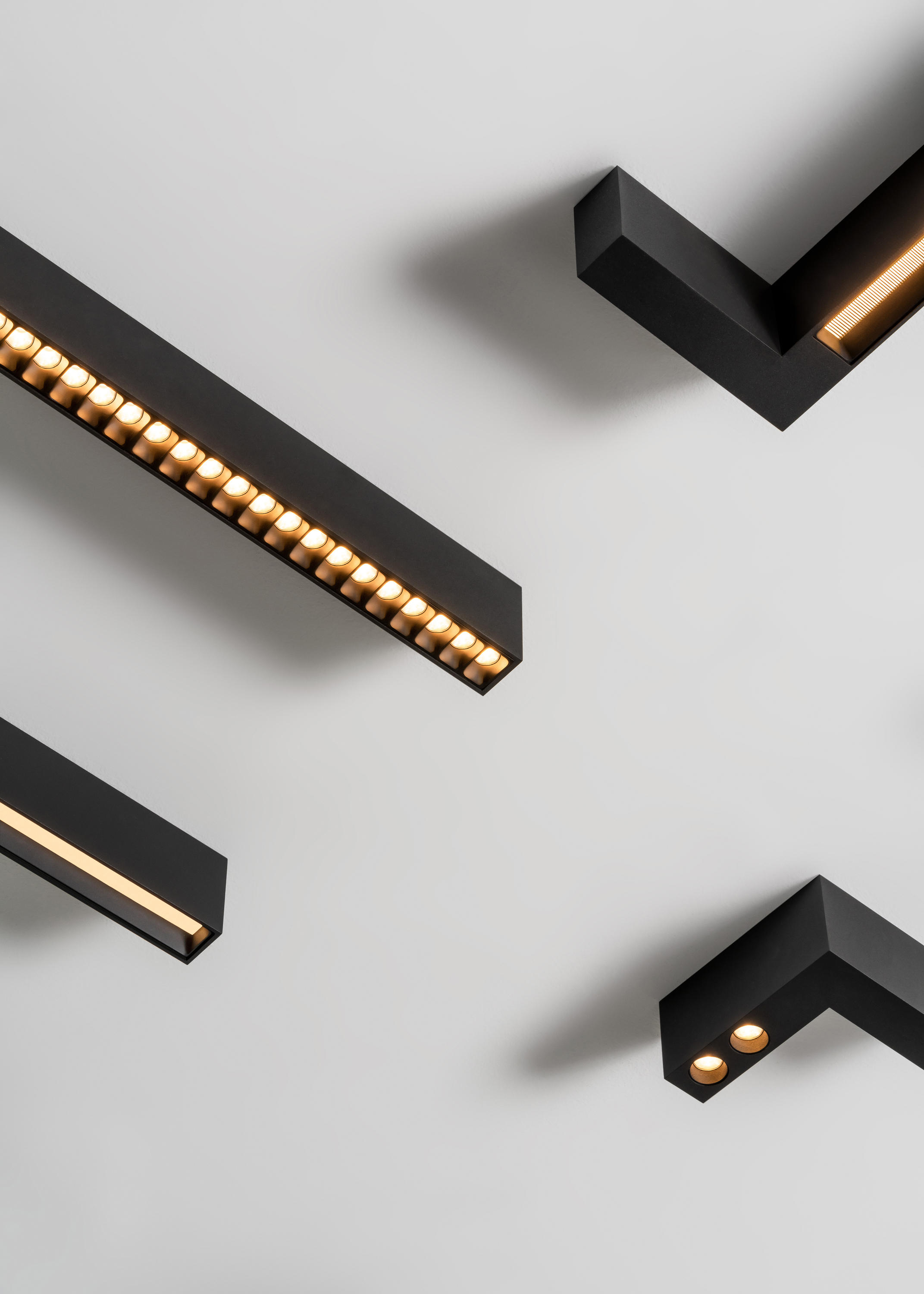 Offset 1772 Celing/Wall lamps | Architonic