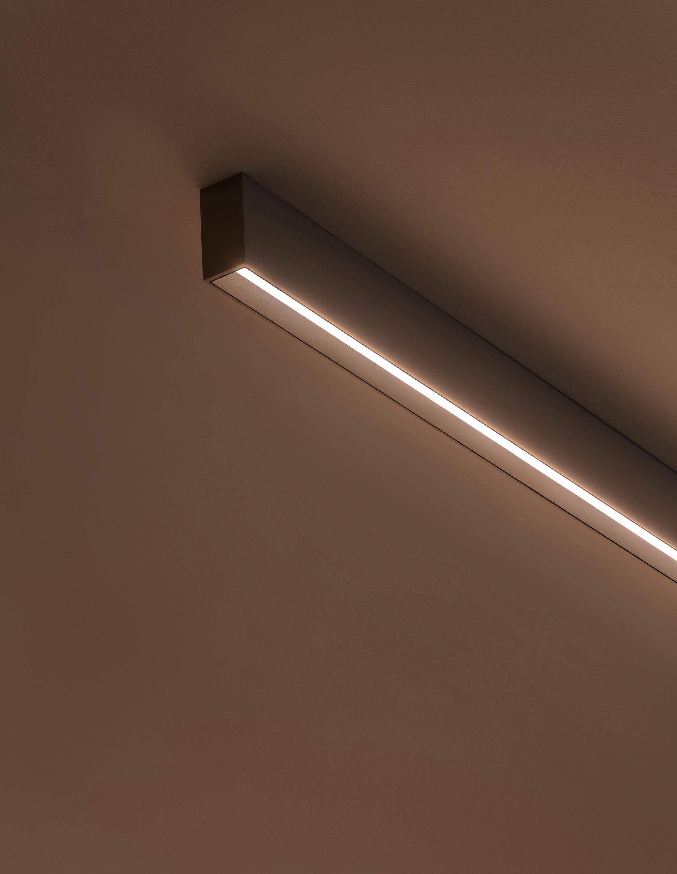 Offset 1772 Celing/Wall lamps | Architonic