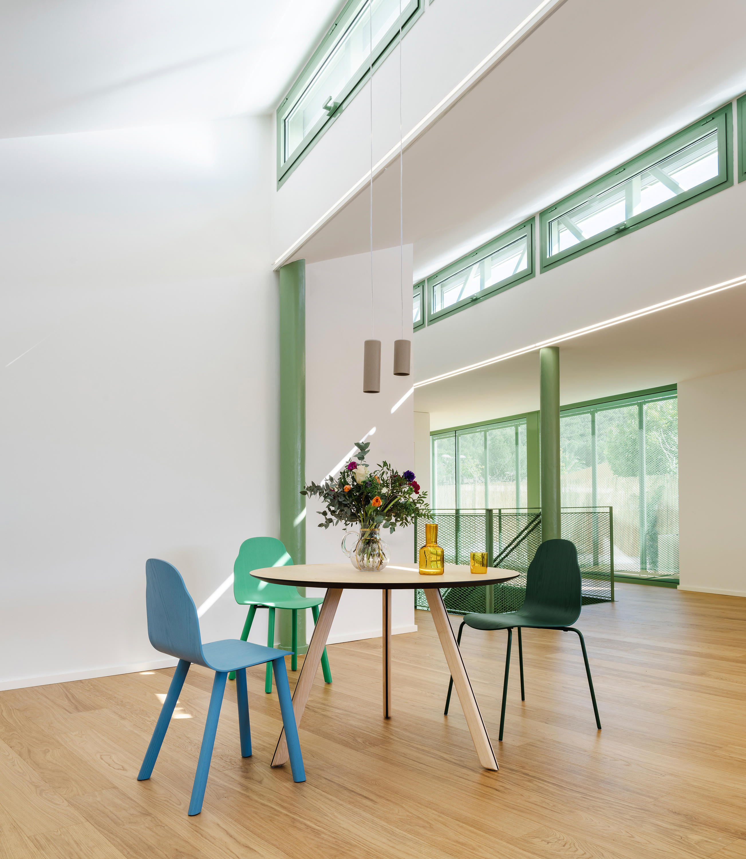 Body Chair Base with wheels | Architonic
