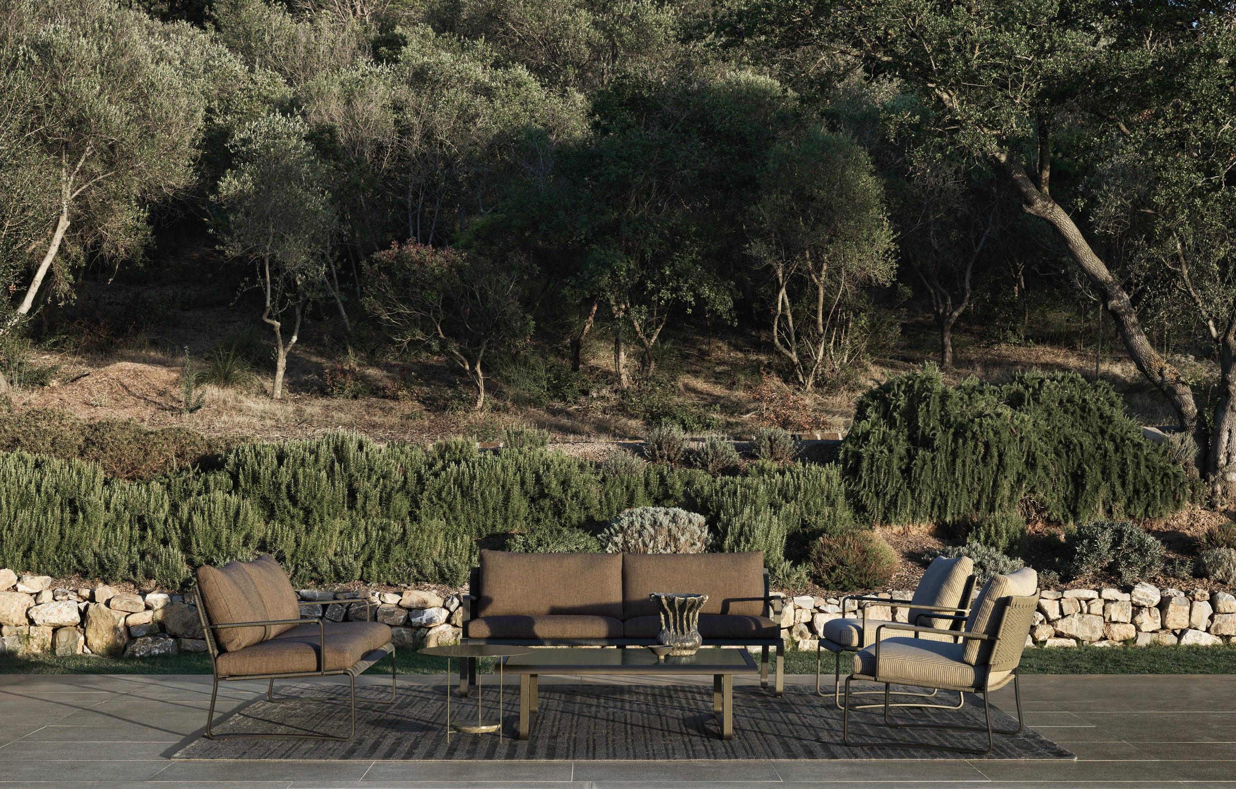 Phoenix | Outdoor Coffee Table | Architonic