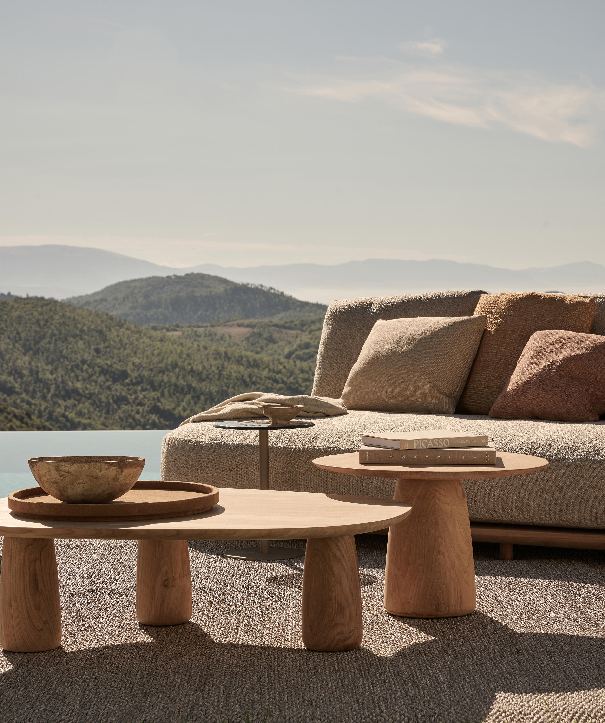 Mare side table dia 48 h 40/50 cm | Architonic