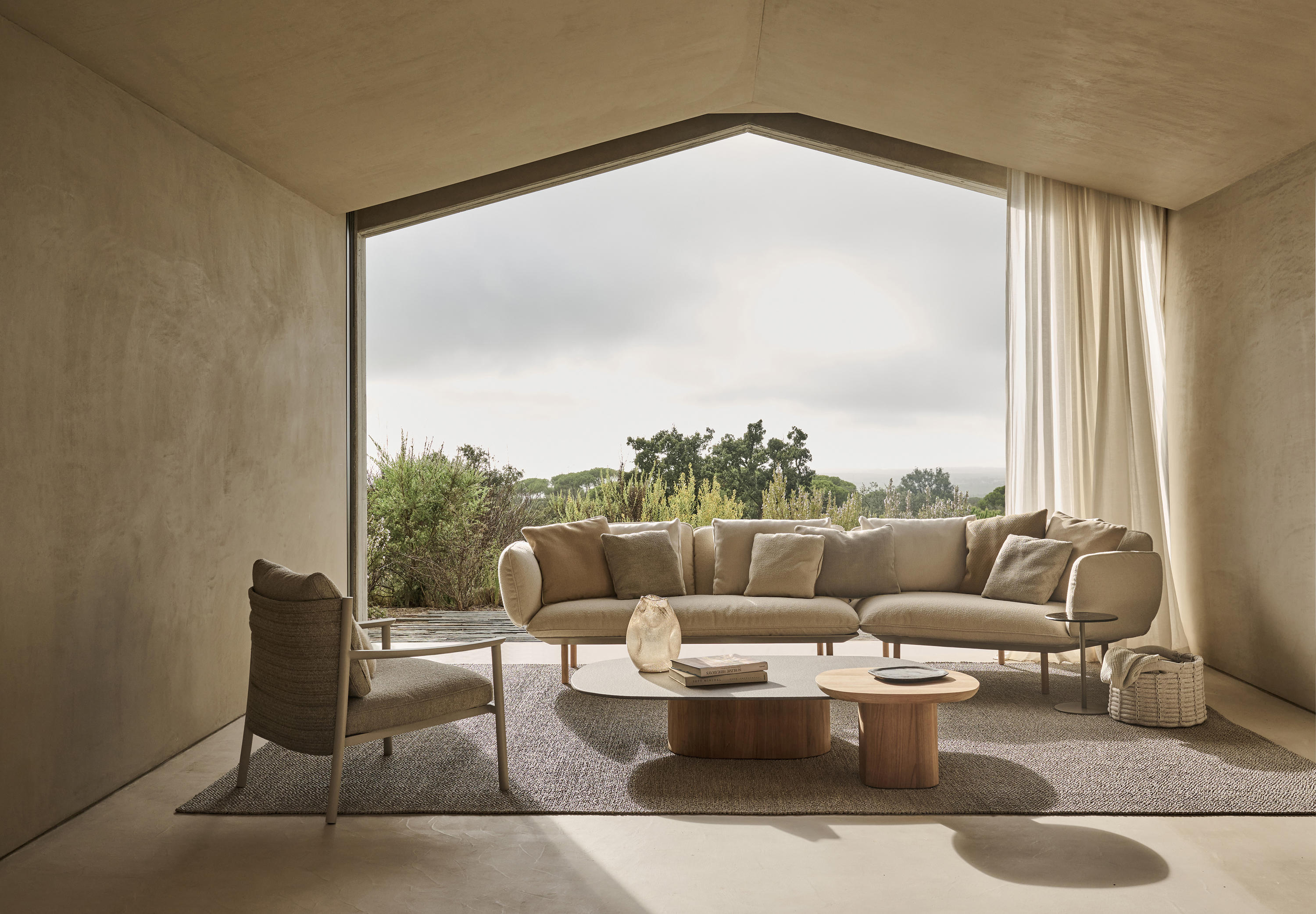 Mare side table dia 48 h 40/50 cm | Architonic