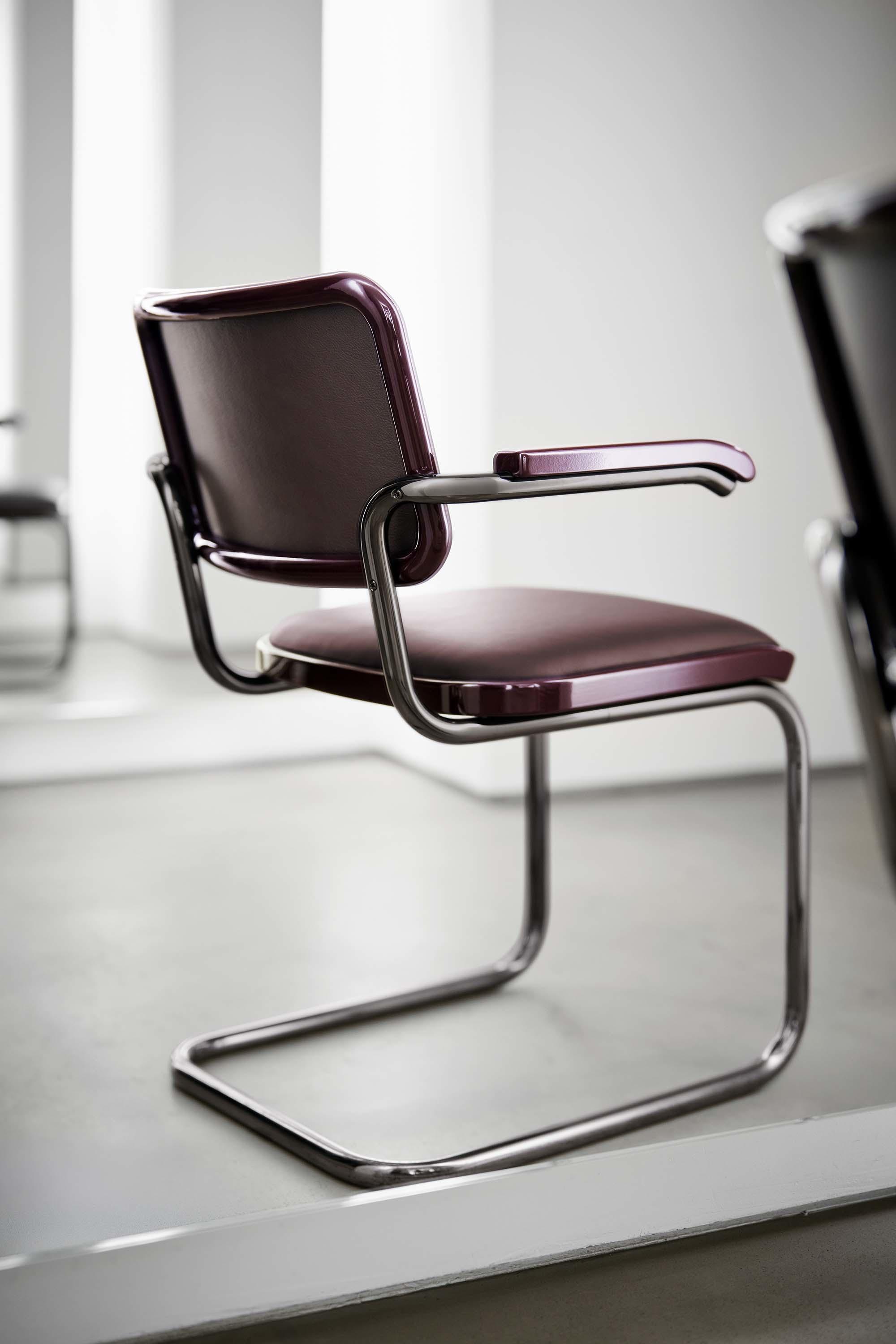 B 97 Set Serious 05 And Designer Furniture Architonic