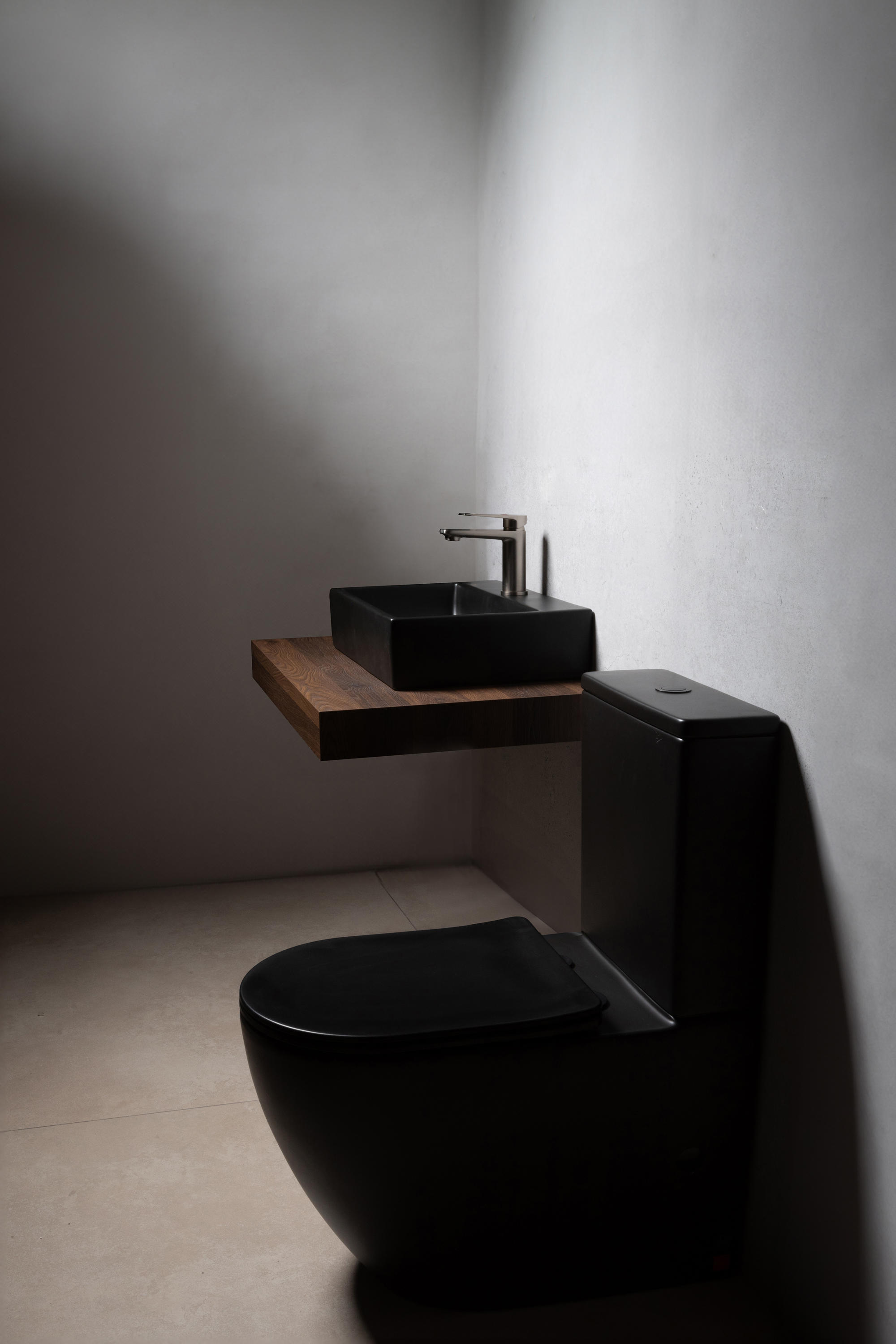 Vitesse | Close Coupled WC Pan | Architonic