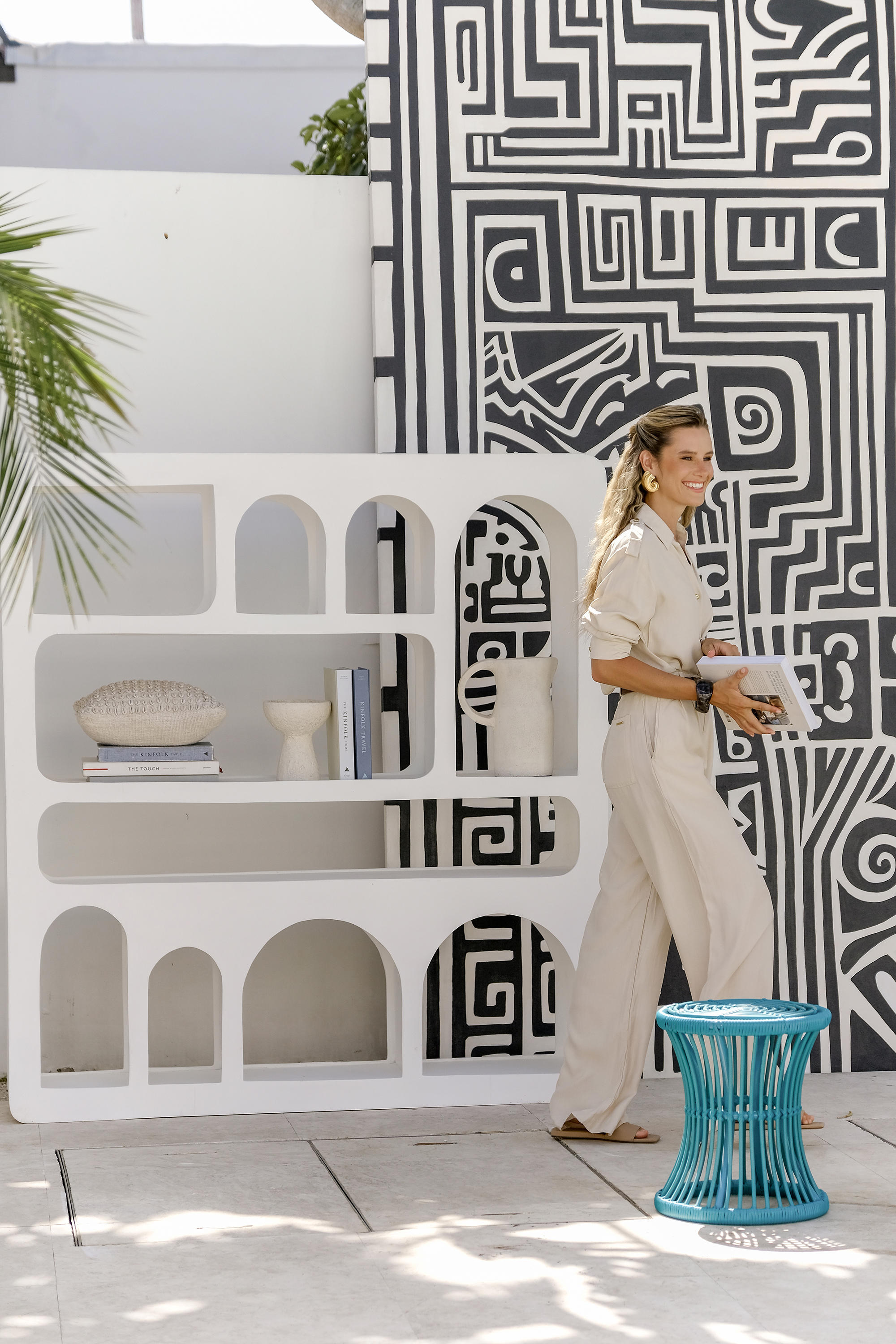 Bizarre Curve Side Table | Architonic