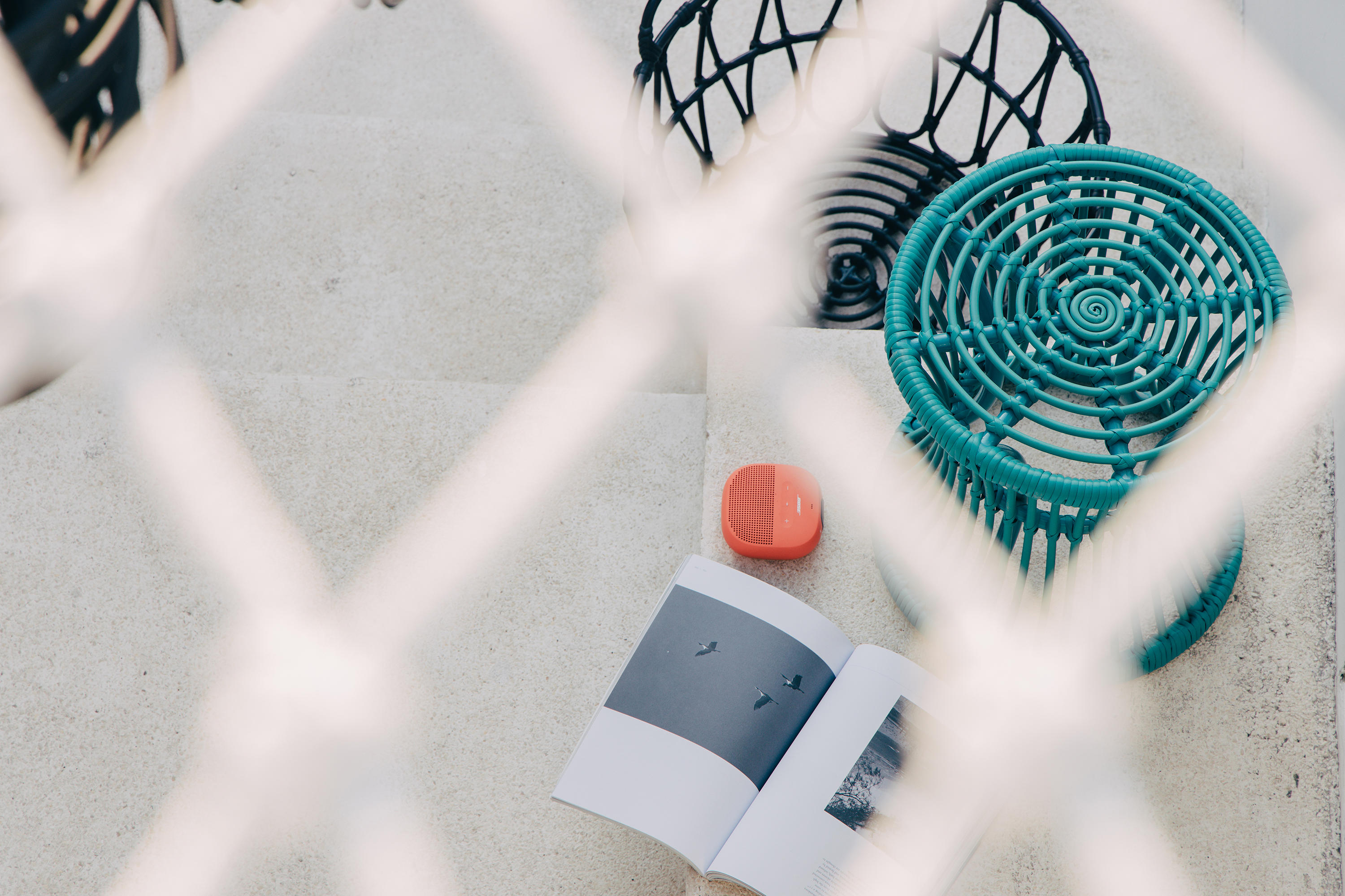 Bizarre Curve Side Table | Architonic