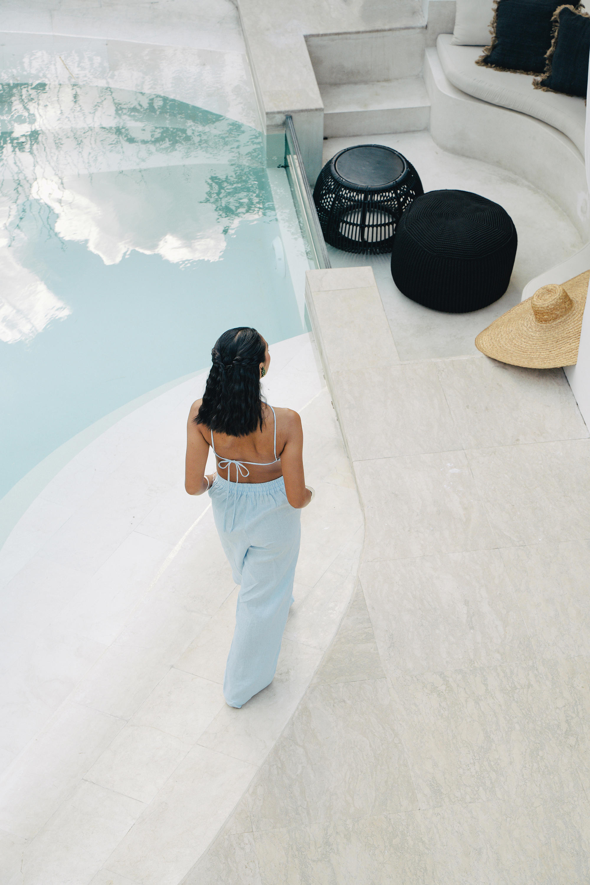 Bizarre Curve Side Table | Architonic