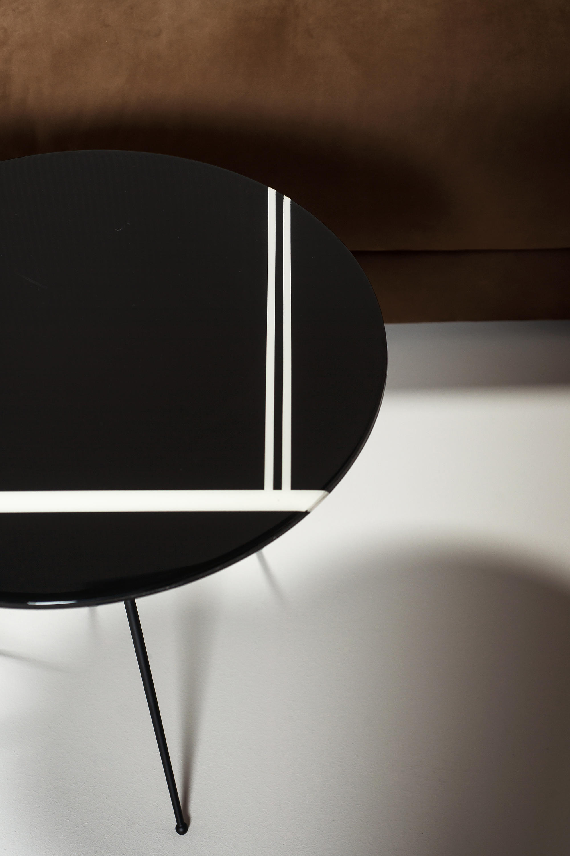 LIQUID Small table & designer furniture | Architonic