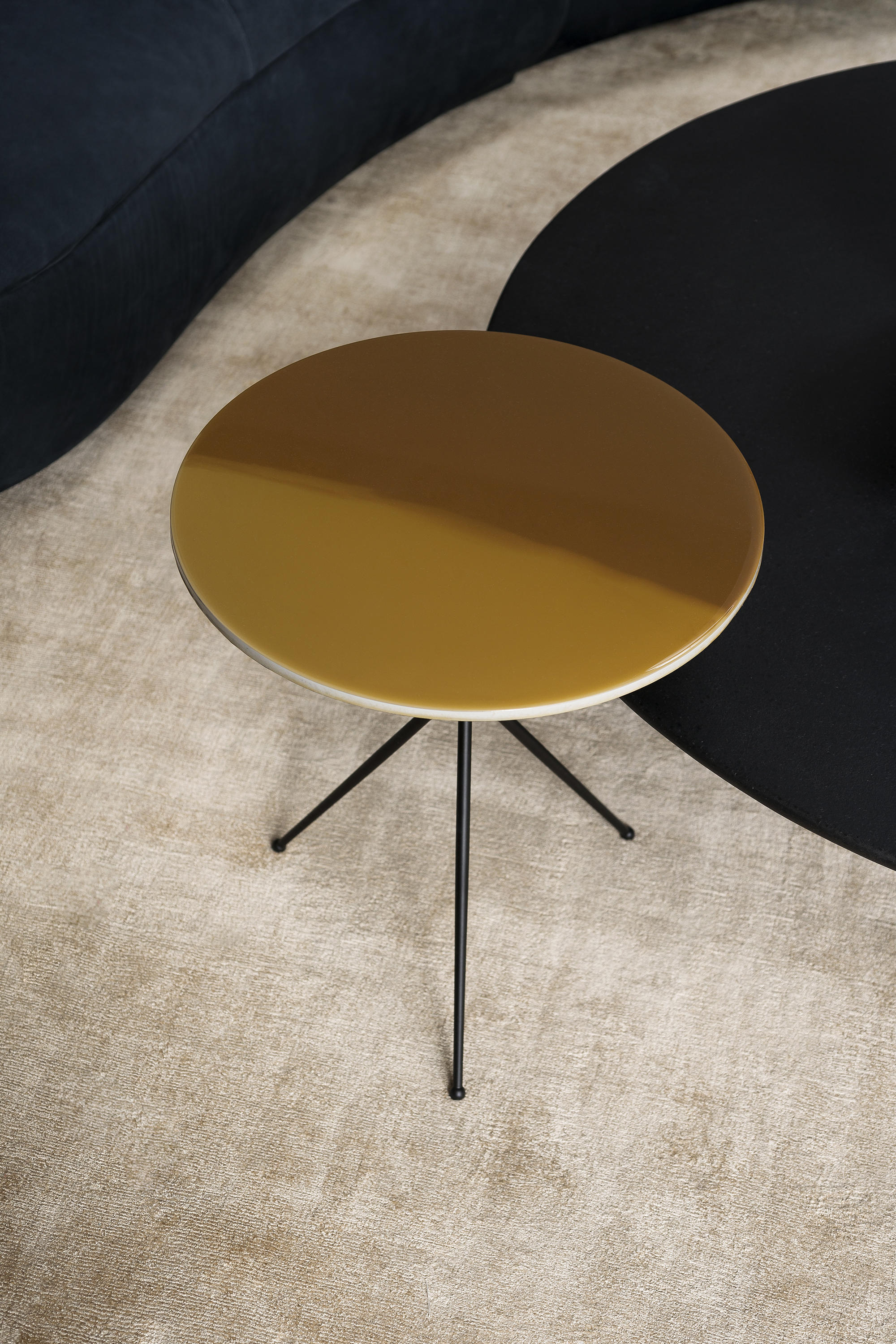 LIQUID Small table & designer furniture | Architonic