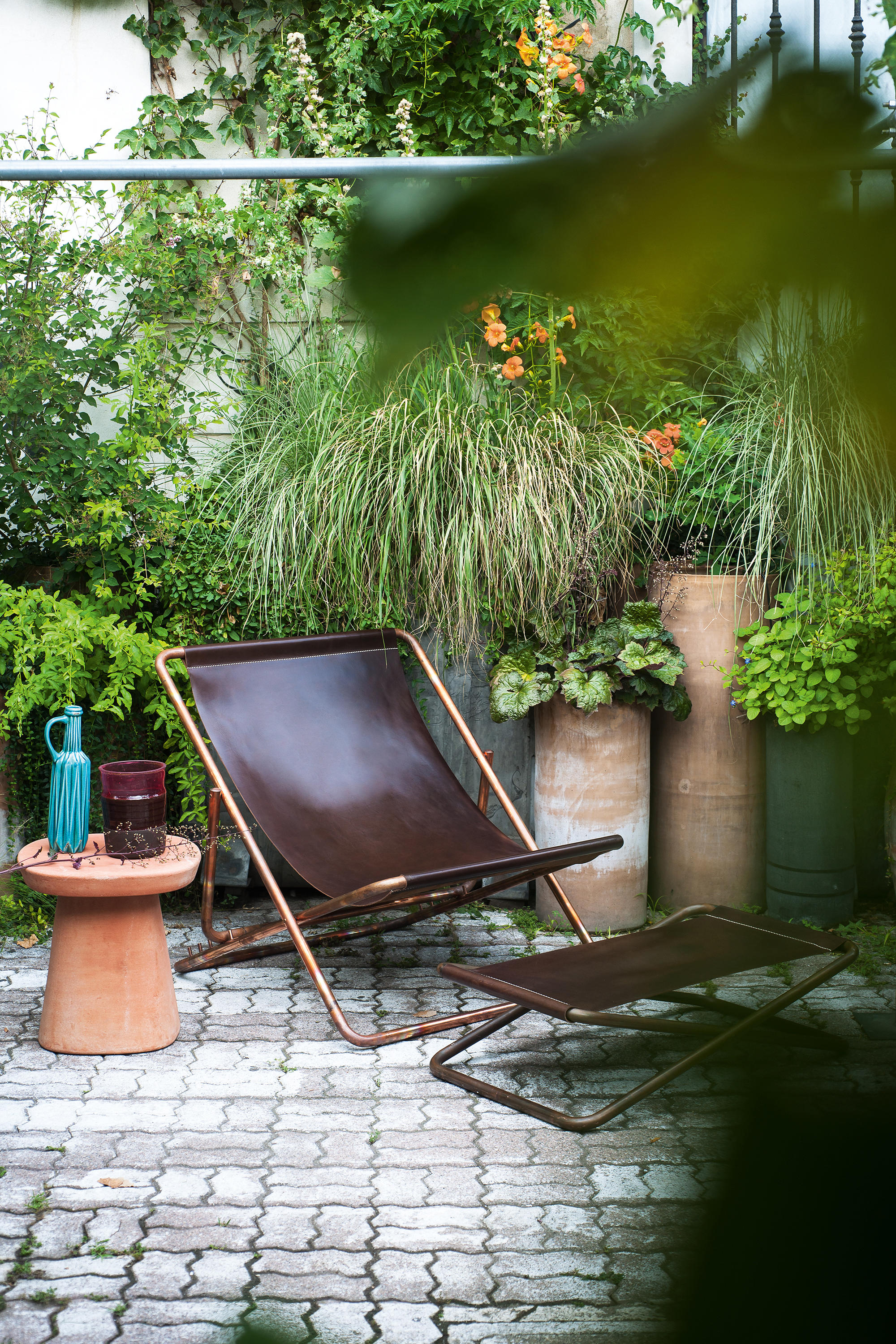 PHOENIX Small table & designer furniture | Architonic