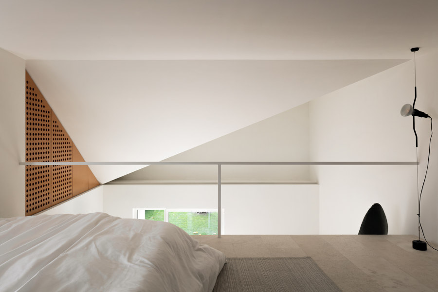 STONEHOUSE by Michela Ekstrom | Detached houses