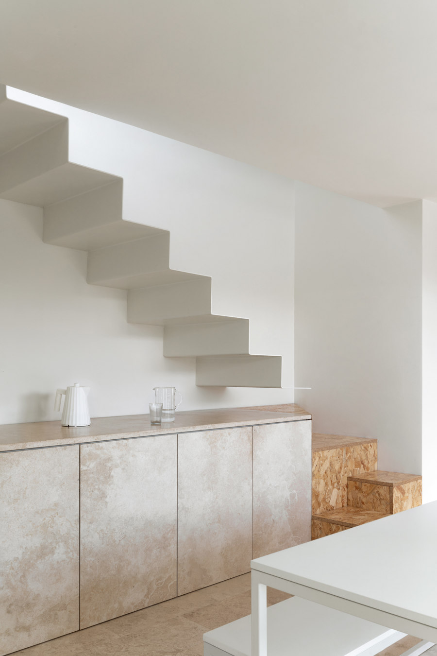STONEHOUSE by Michela Ekstrom | Detached houses