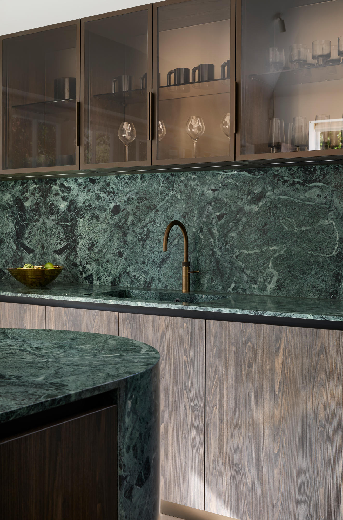 Sloane Building conversion, in Chelsea, London by Poggenpohl | Bar ...