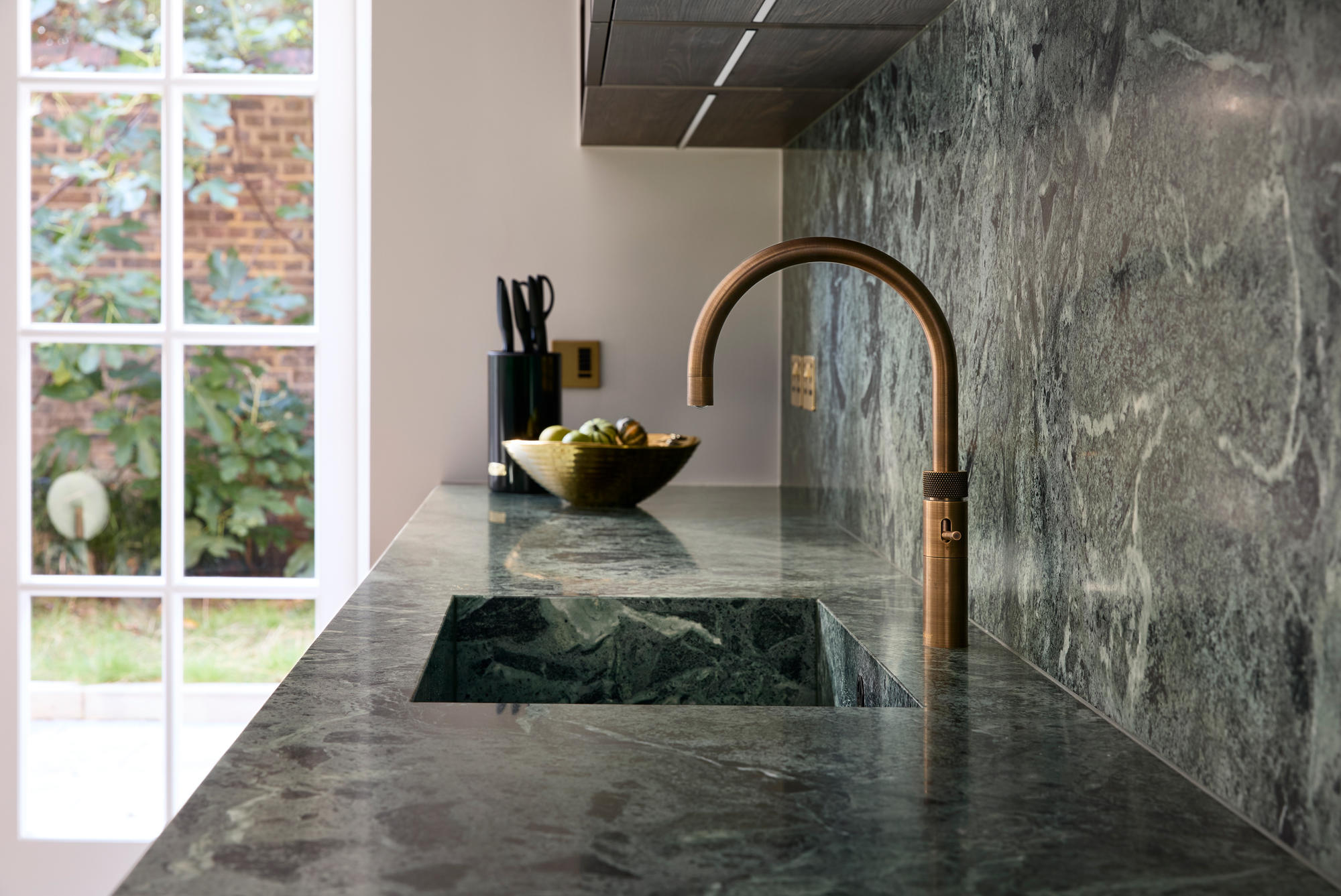 Sloane Building conversion, in Chelsea, London by Poggenpohl | Bar ...