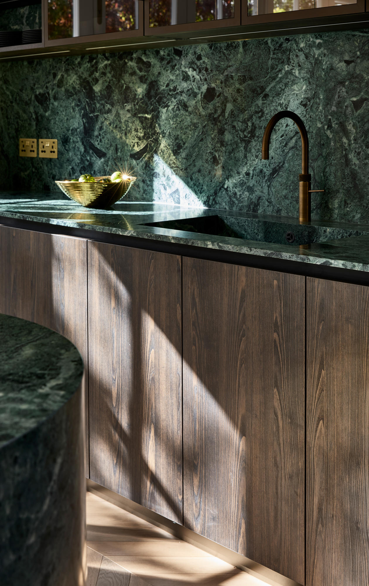 Sloane Building conversion, in Chelsea, London by Poggenpohl | Bar ...