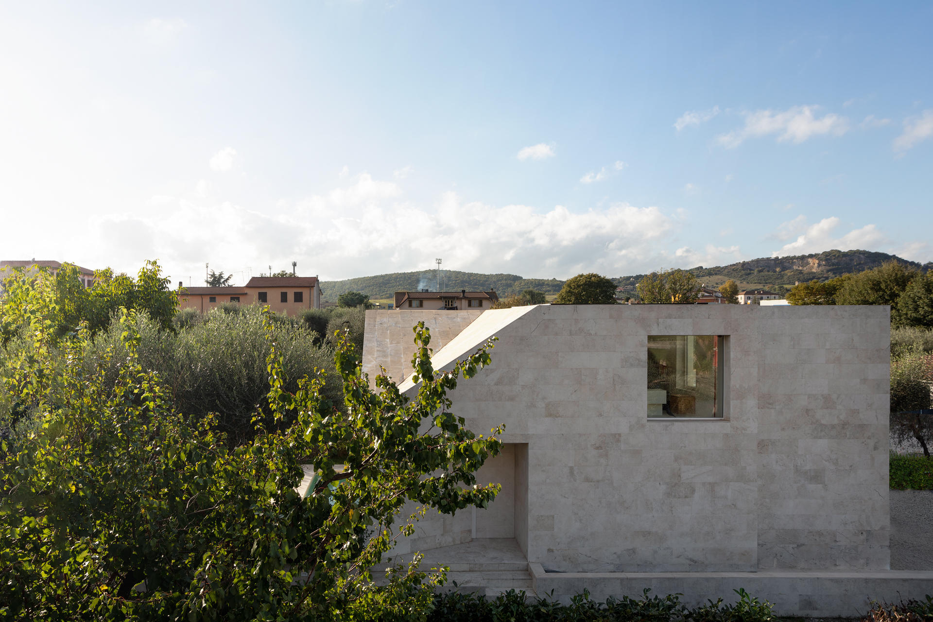 STONEHOUSE by Michela Ekstrom | Detached houses