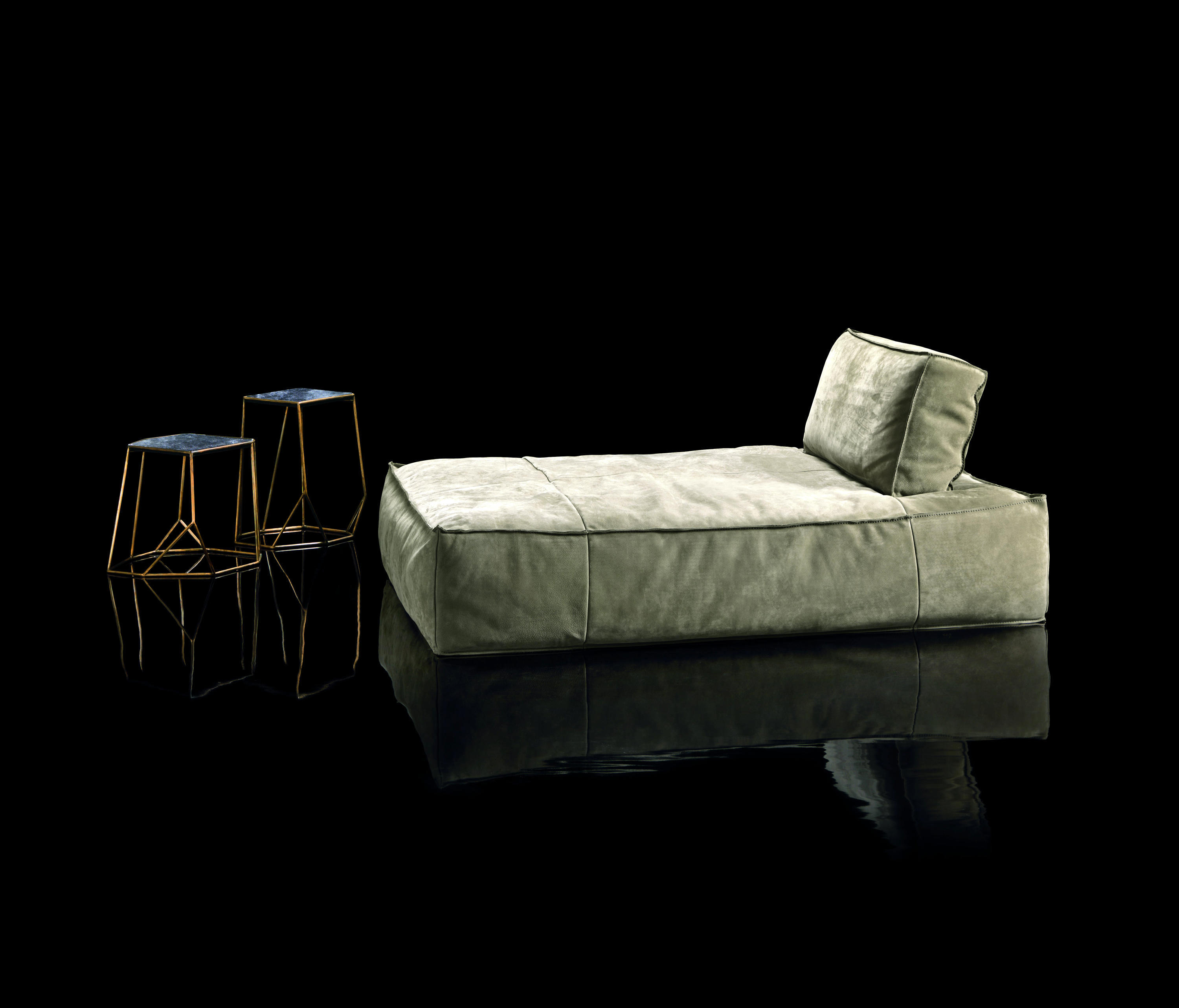 S-DAY BED - Day beds / Lounger from HENGE | Architonic