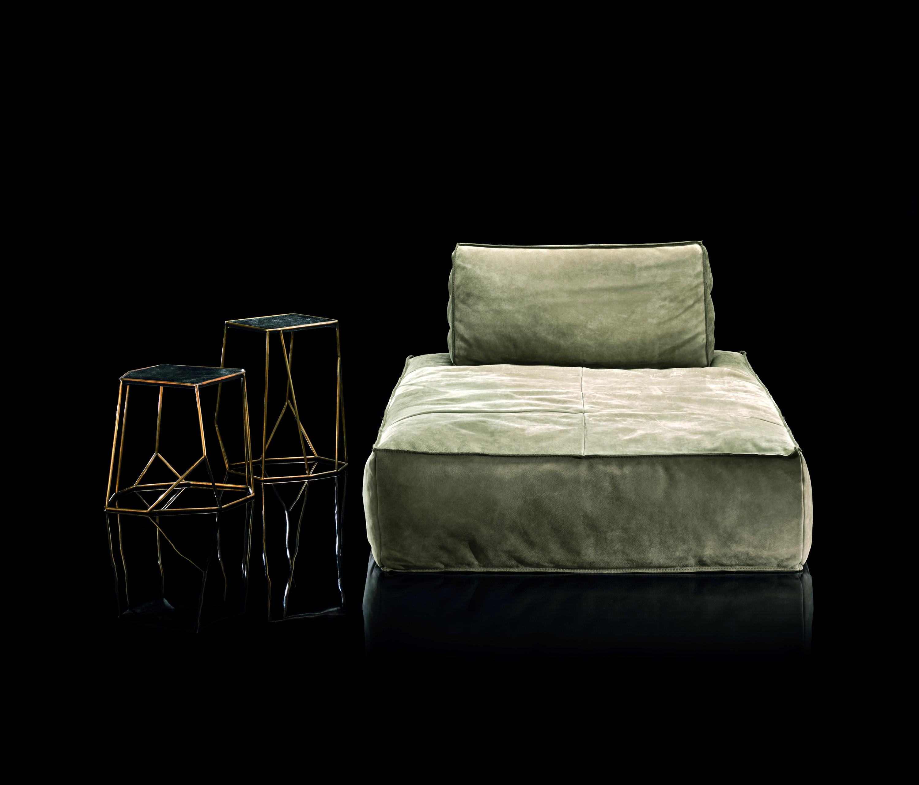 S-DAY BED - Day beds / Lounger from HENGE | Architonic