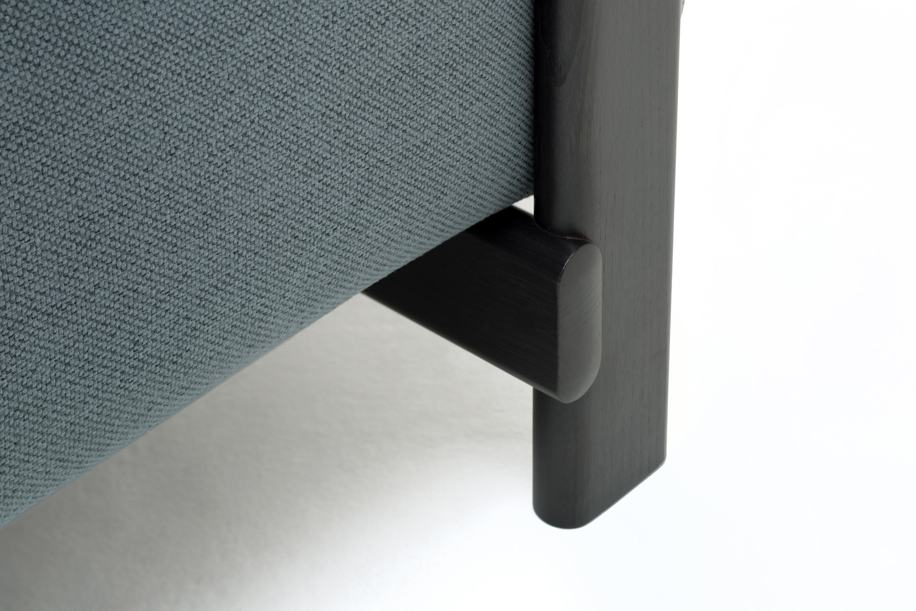 Elephant Sofa 1-Seater & designer furniture | Architonic