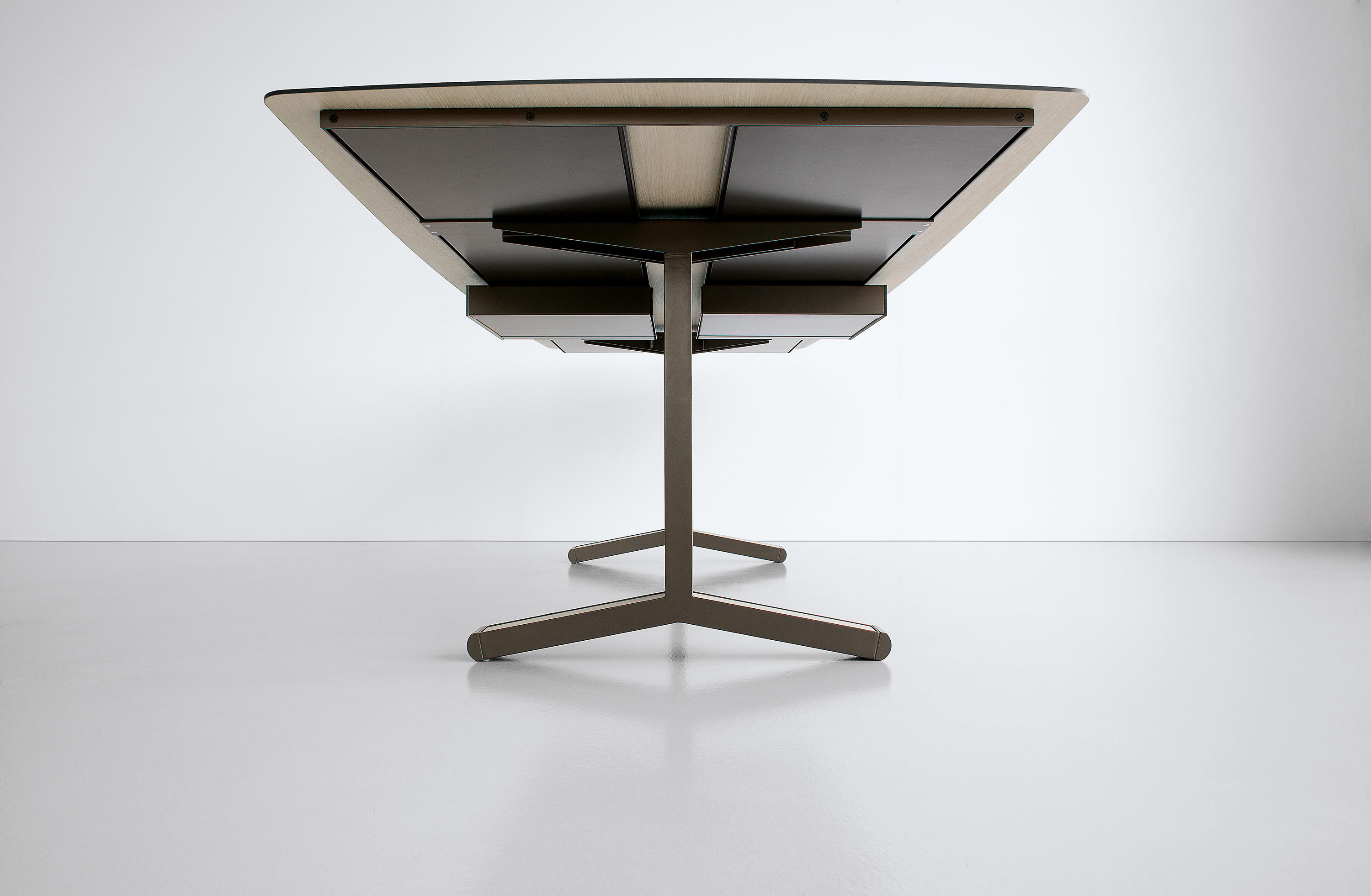 IPE - Dining tables from Extendo | Architonic