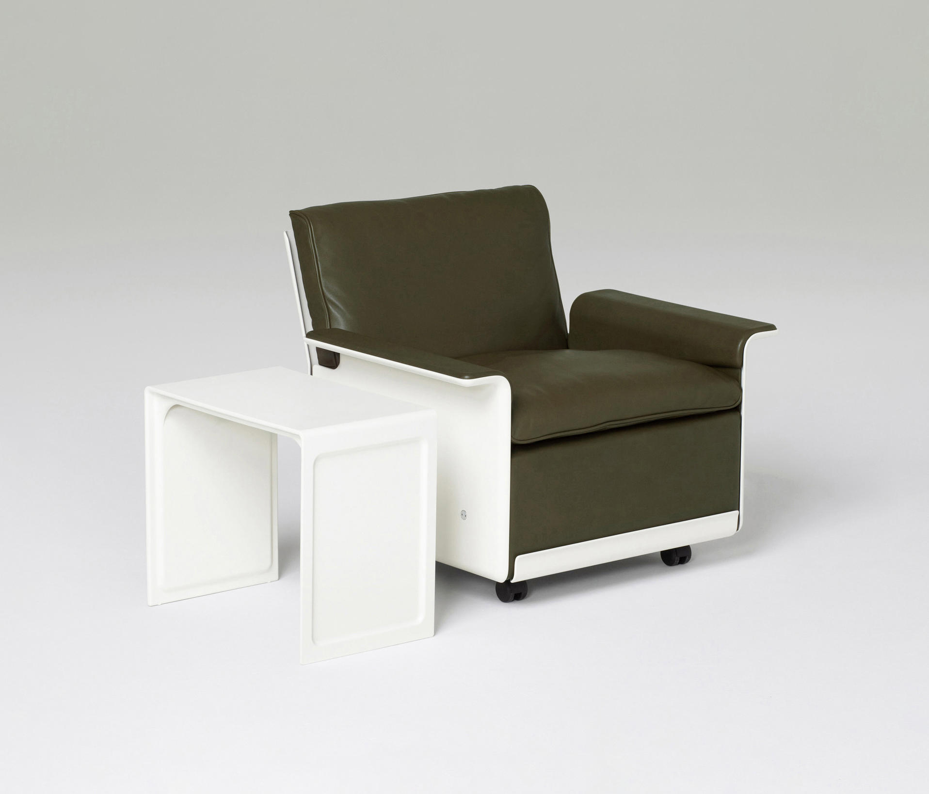 620 Chair Programme: Low back armchair | Architonic