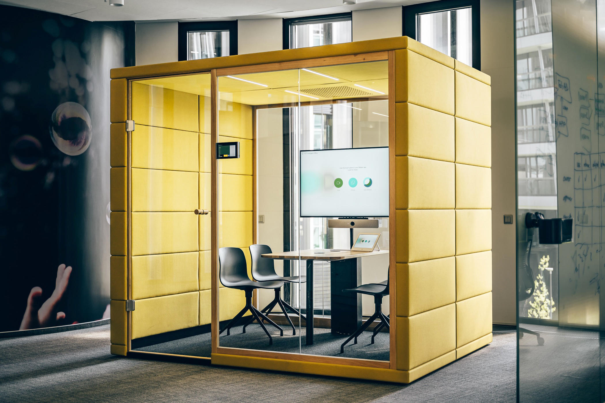 Microoffice Quadrio with AV technology | Architonic