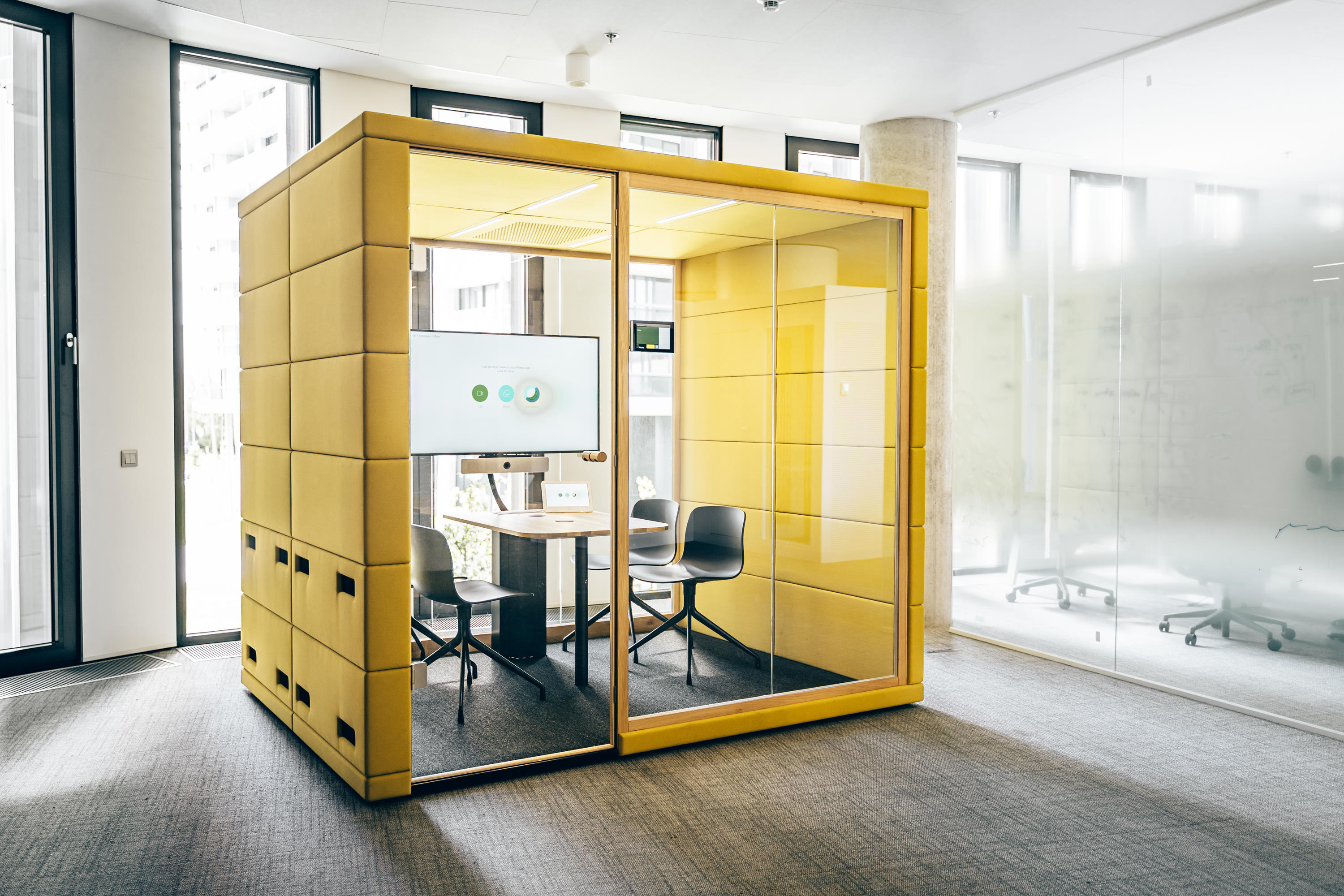 Microoffice Quadrio with AV technology | Architonic
