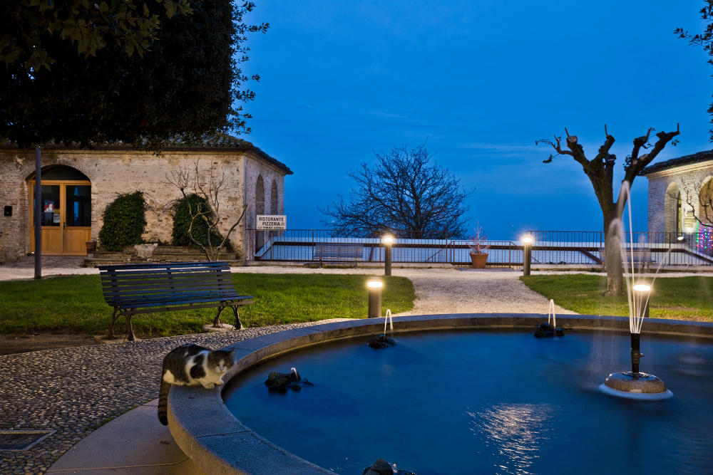 IWAY ROUND - Bollard lights from iGuzzini | Architonic