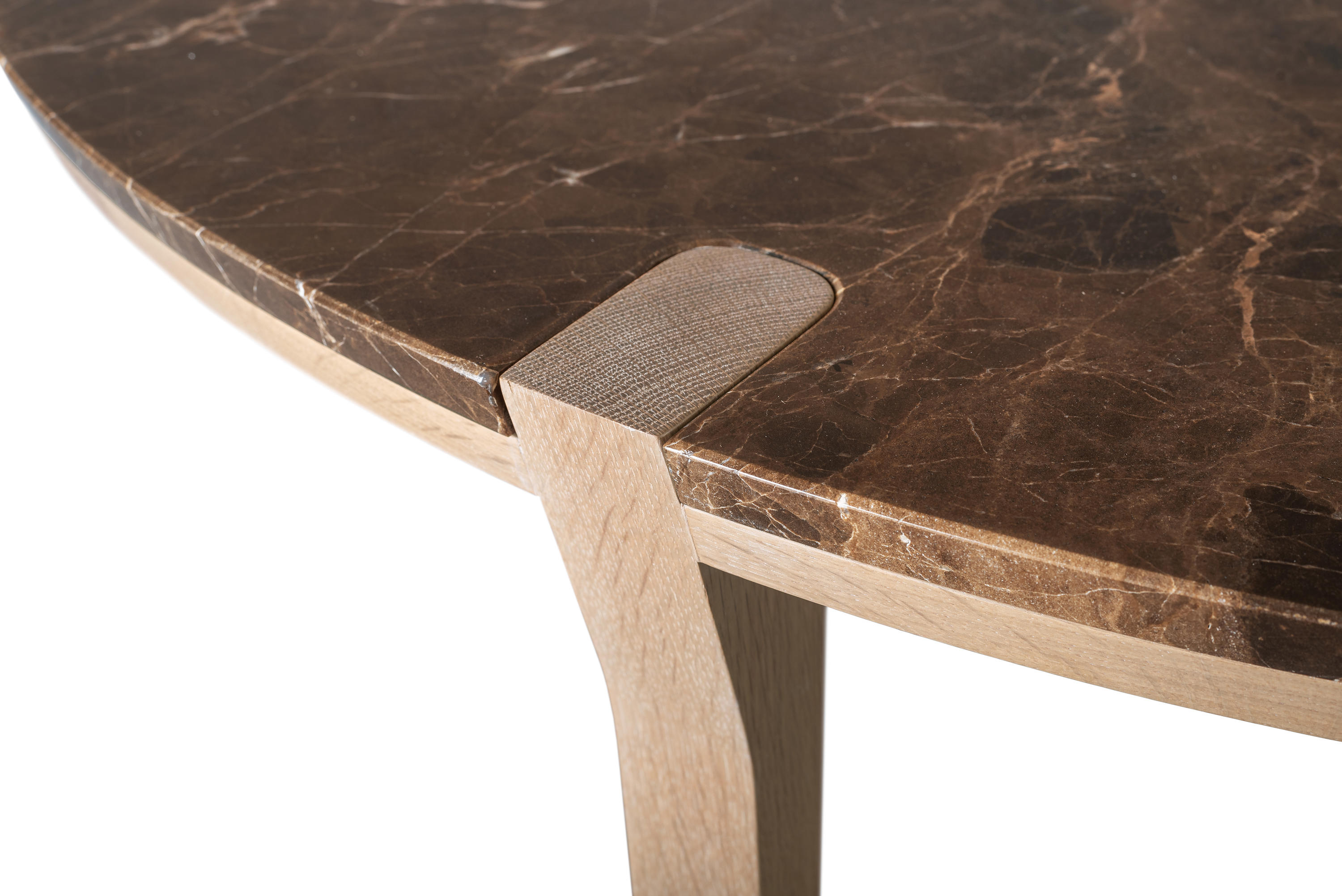 Corner Round Table & Designermöbel | Architonic