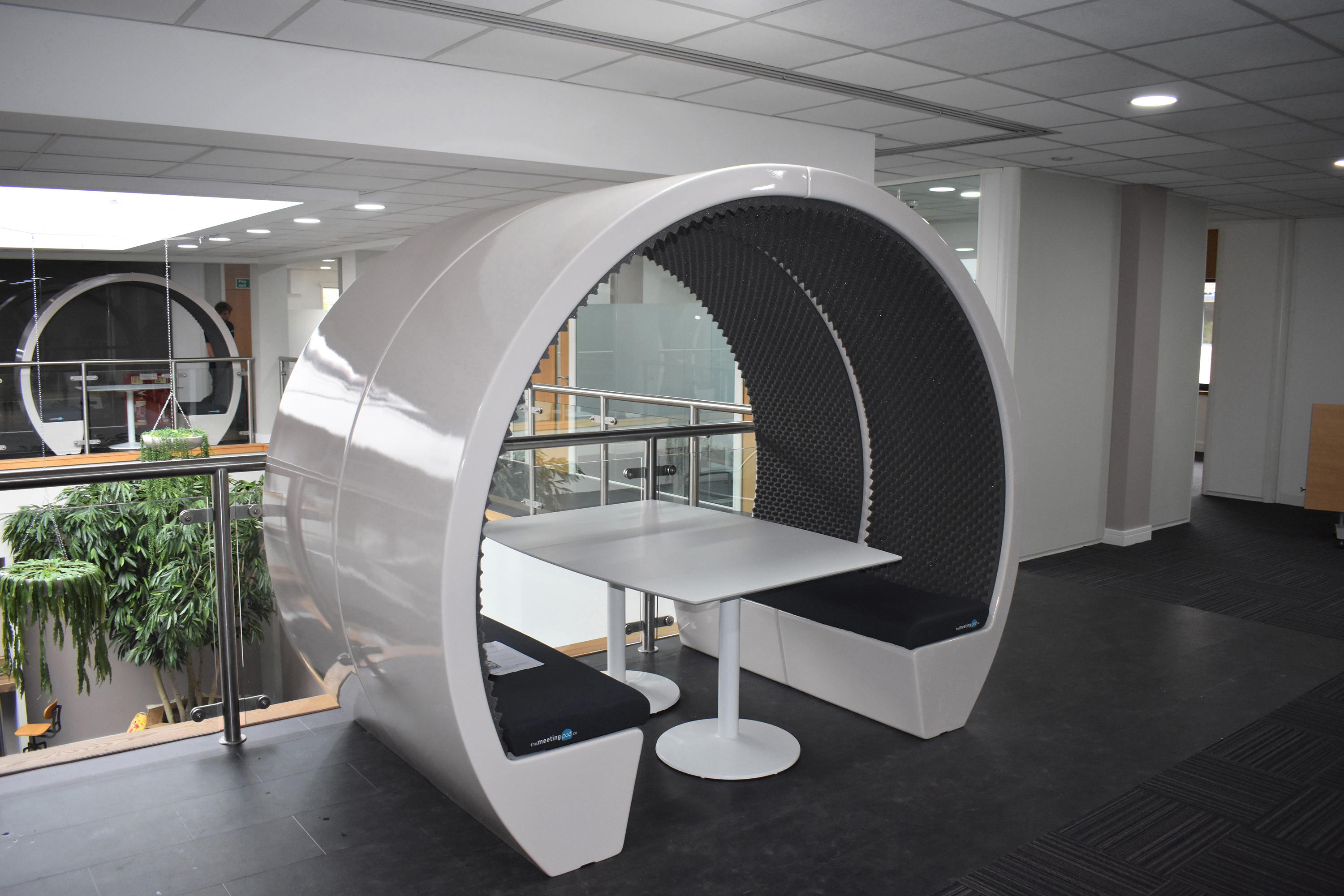4 Person Open Meeting Pod | Architonic