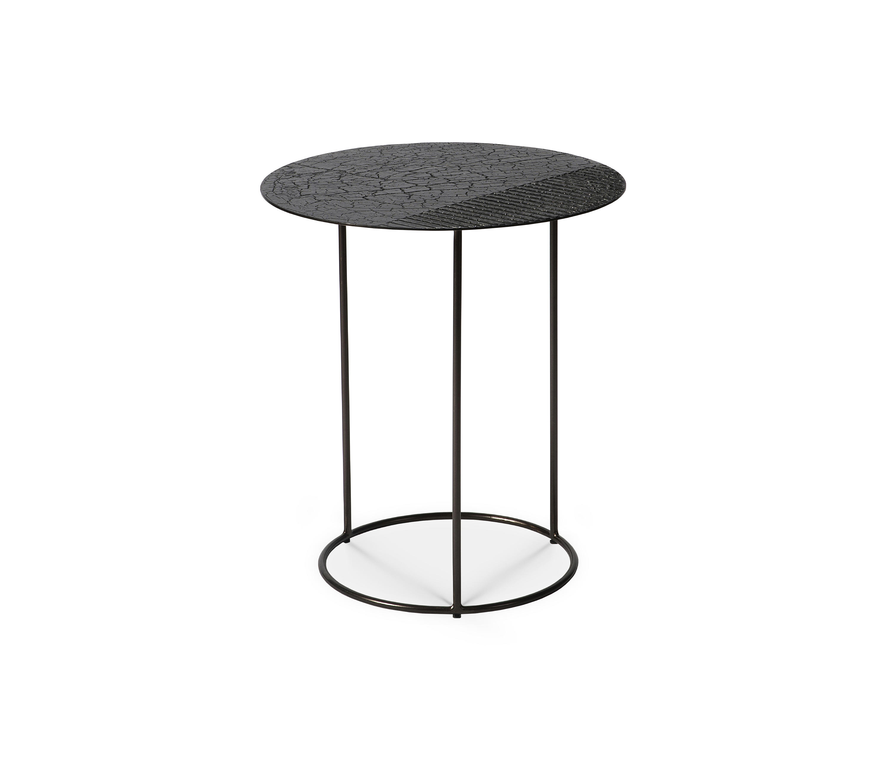 Celeste | Side table - lava linear - black | Architonic