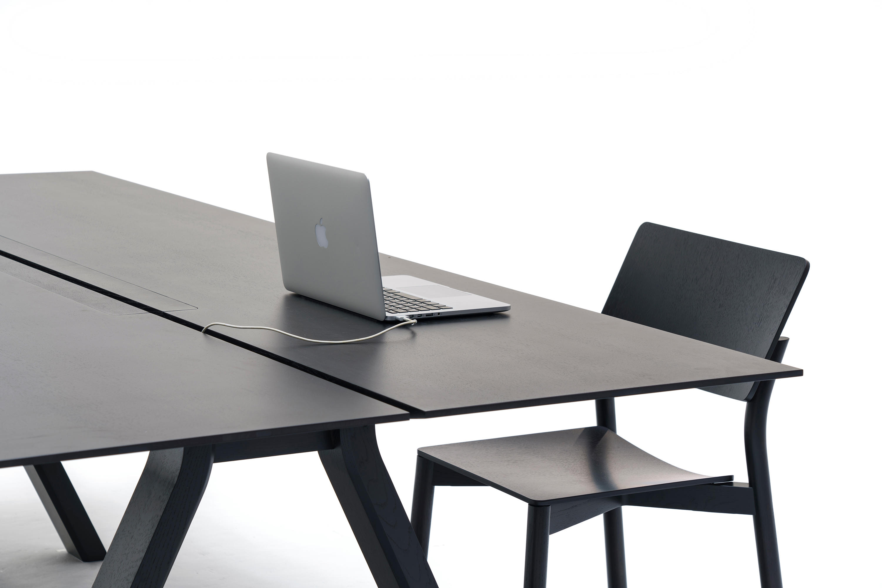 Spectrum Workstation ST 240 | Architonic