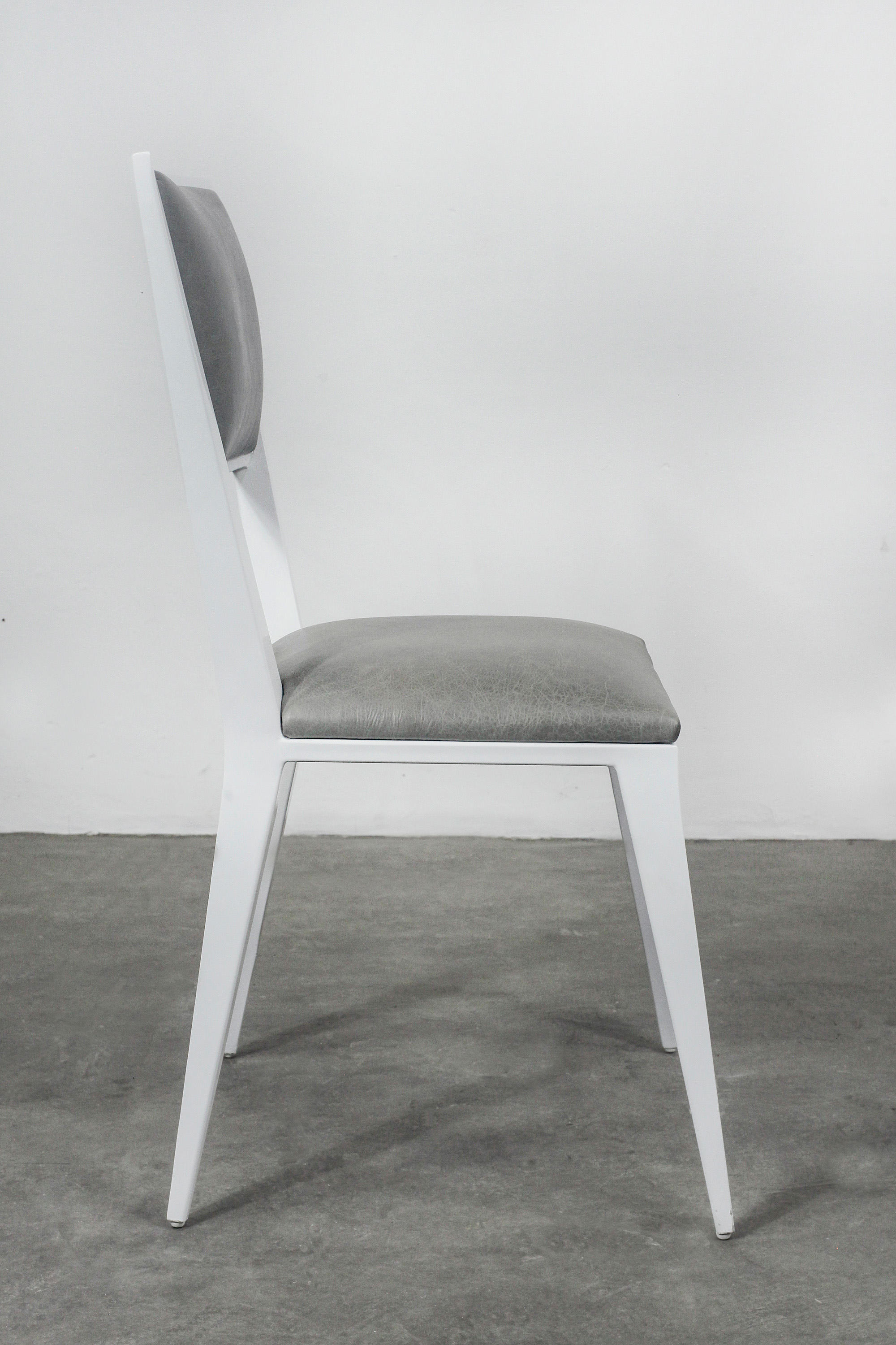 Rodelio Bianco Chair & designer furniture | Architonic