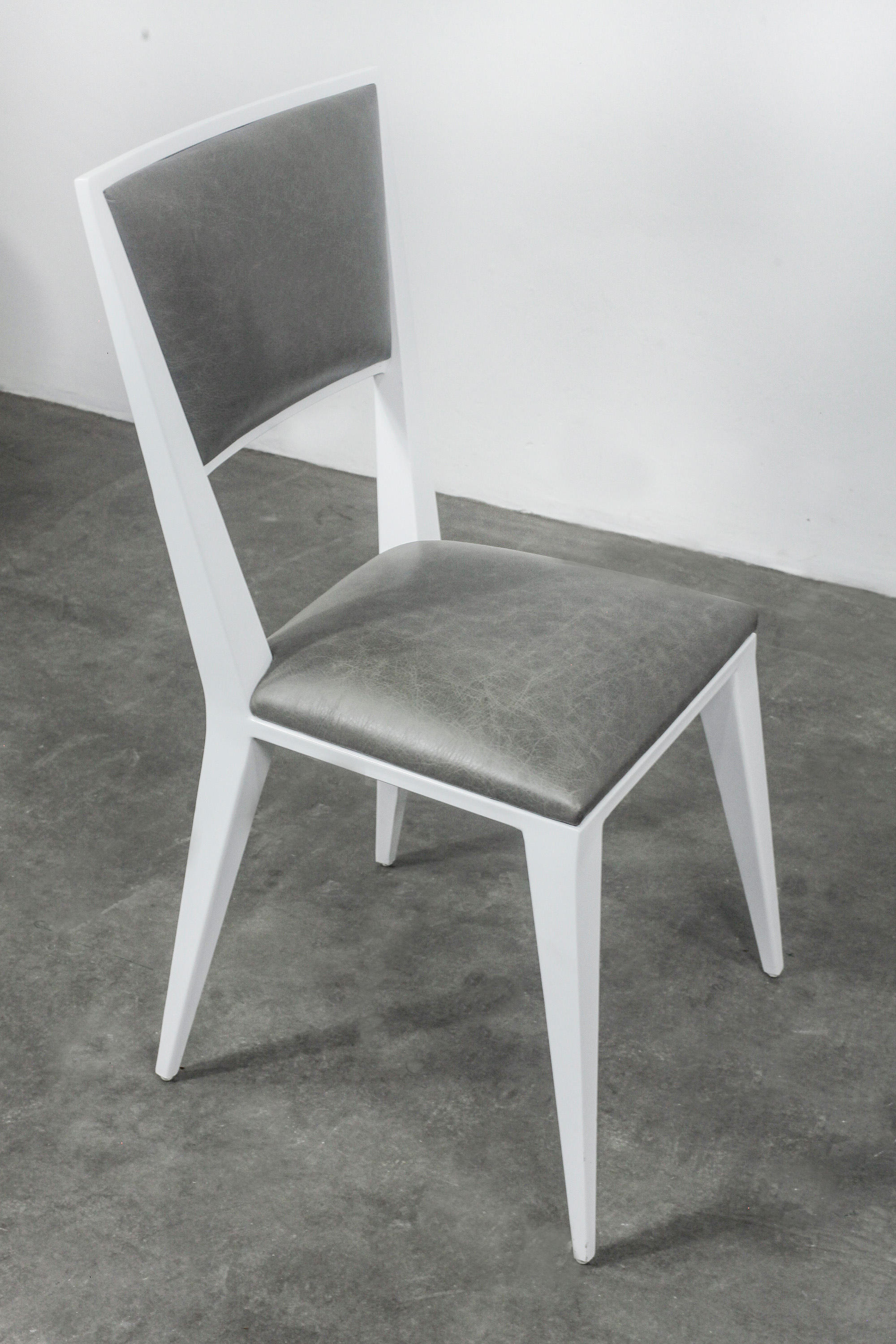 Rodelio Bianco Chair & designer furniture | Architonic
