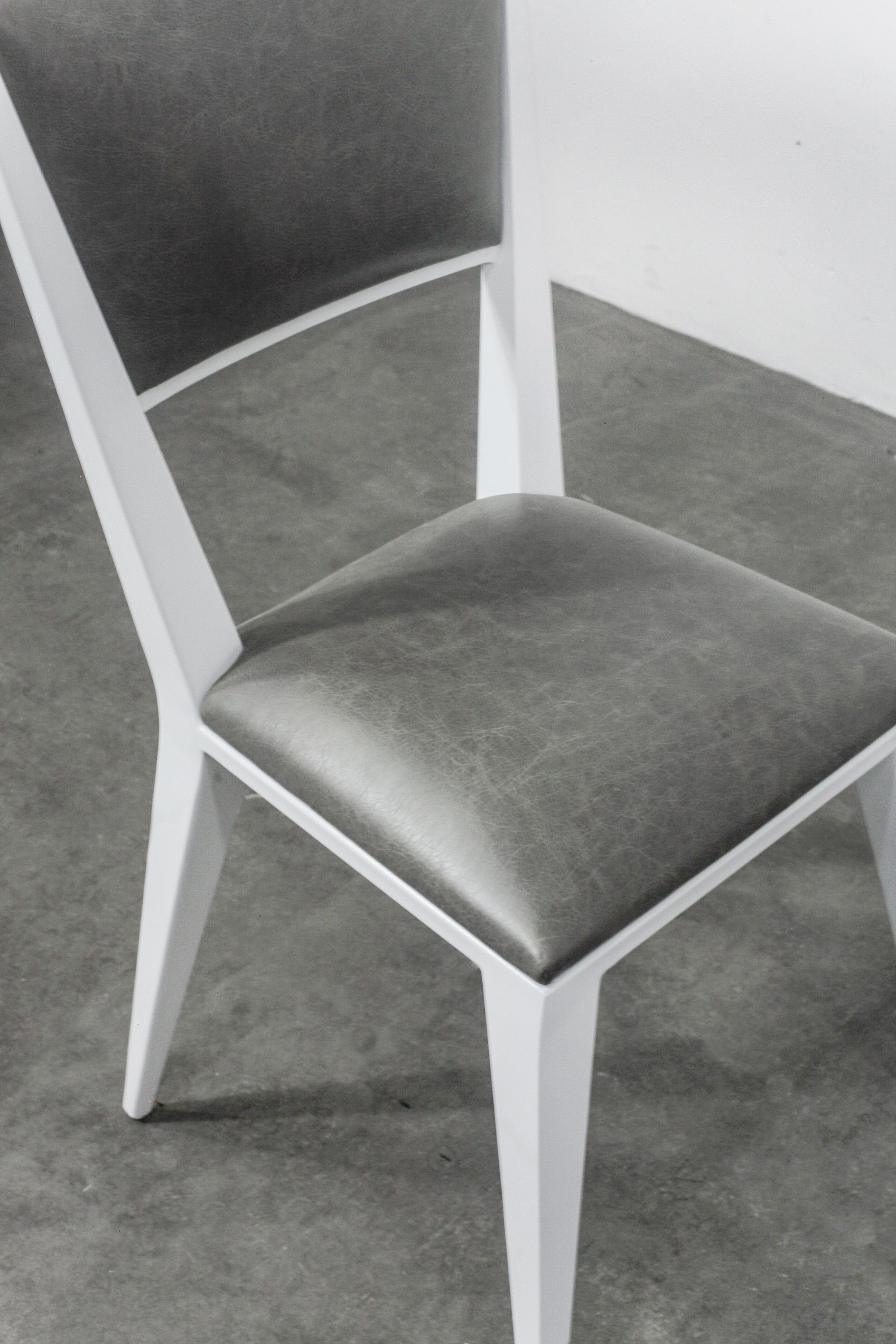 Rodelio Bianco Chair & designer furniture | Architonic