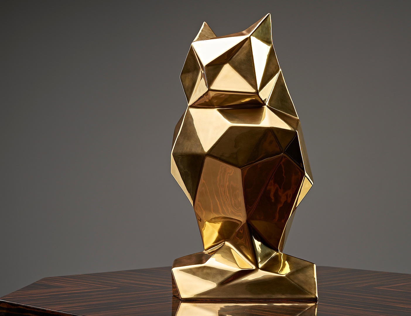 The Owl | The Owl in Gold | Architonic
